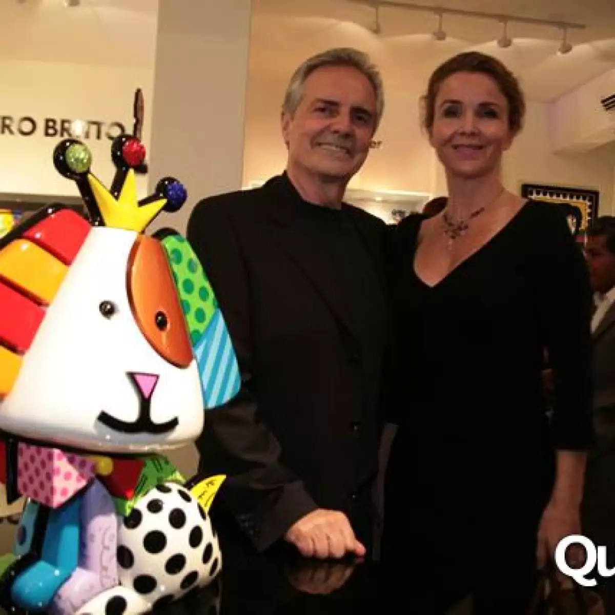 Marc y Renata Pariente en exposición de Romero Britto