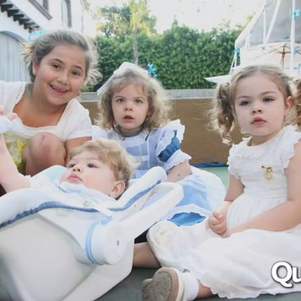 Ricardo y Alina Estrada bautizan a su hijo