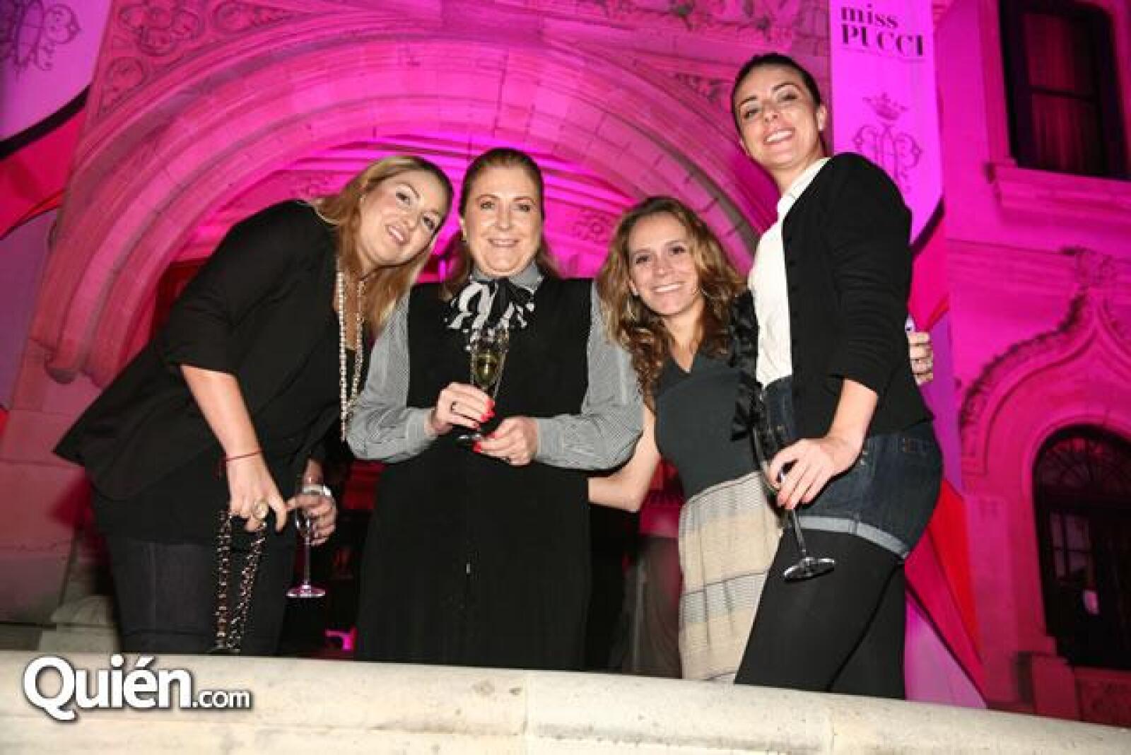 Maite Perroni conoce nueva fragancia de Laudomia Pucci