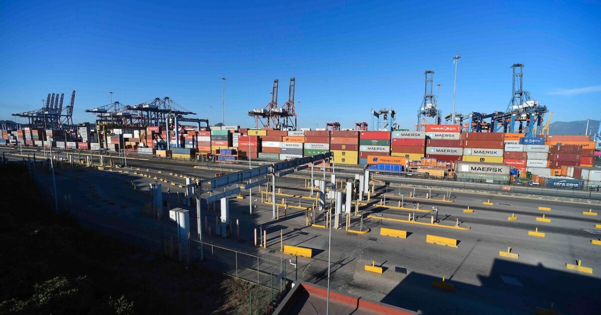 Contecon invertirá 230 mdd para crecer en el Puerto de Manzanillo Contecon invertirá 230 mdd para crecer en el Puerto de Manzanillo