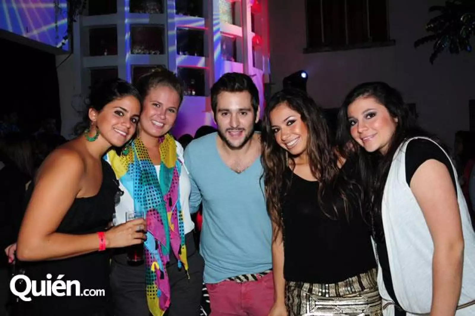 Tapatíos de fiesta con Vitamin Water