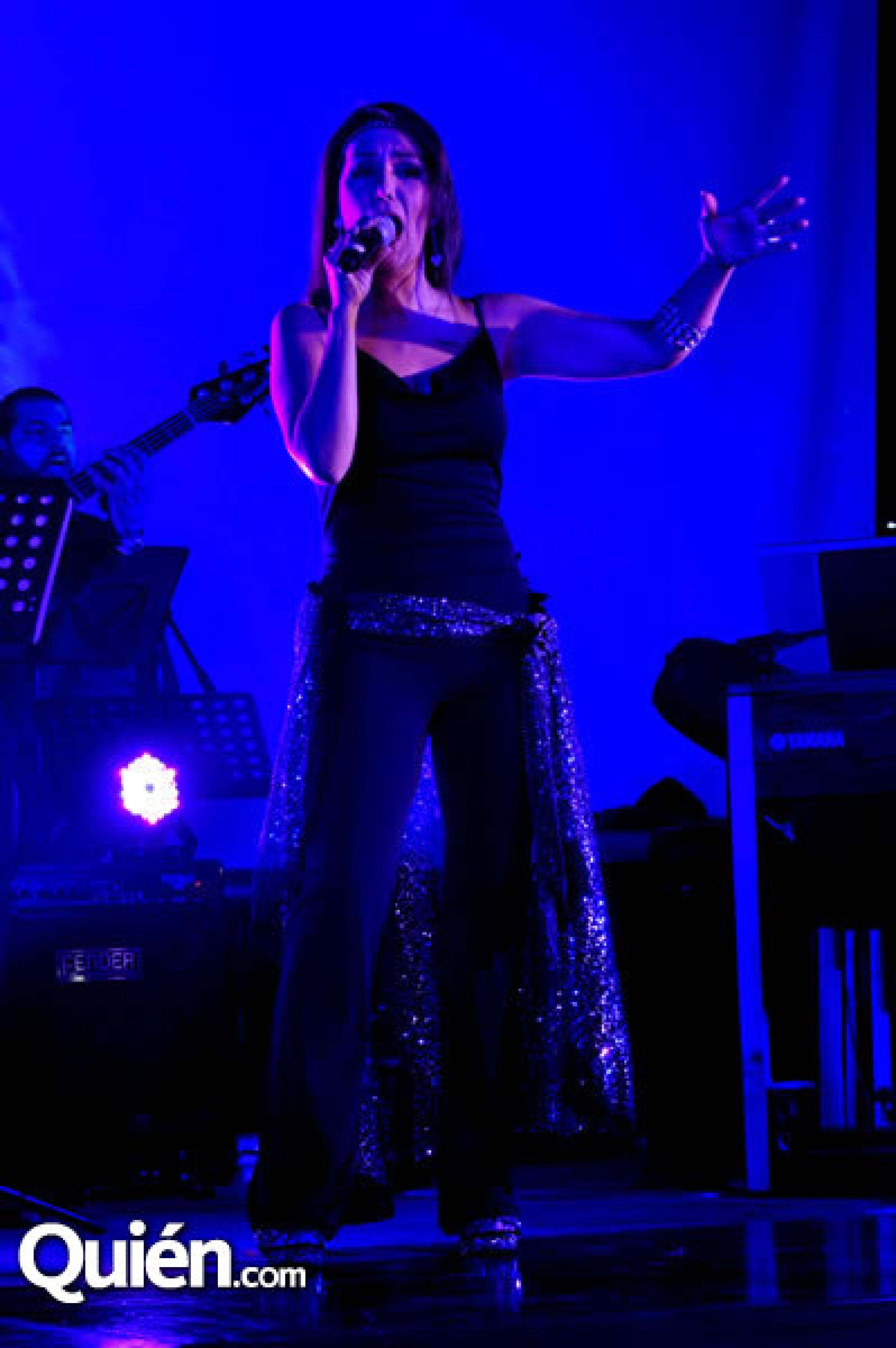 Alejandra Garza en concierto