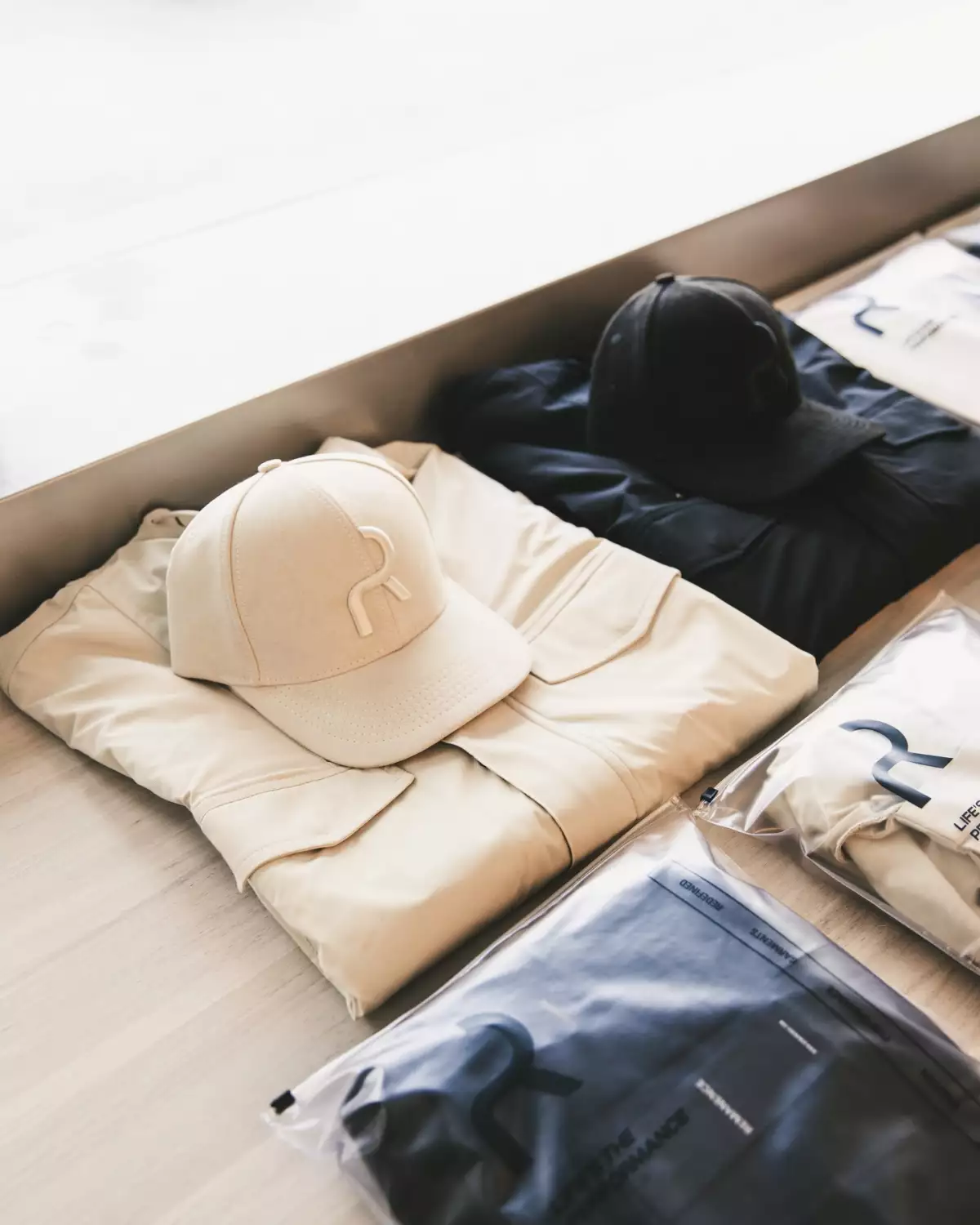 Maluma presenta 'Remanence', su marca de ropa inspirada en la tendencia ...