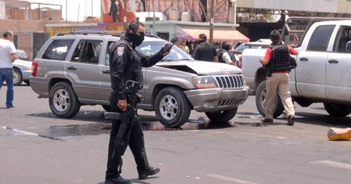 El director de la policía y 40 agentes de Lerdo, Durango, son detenidos