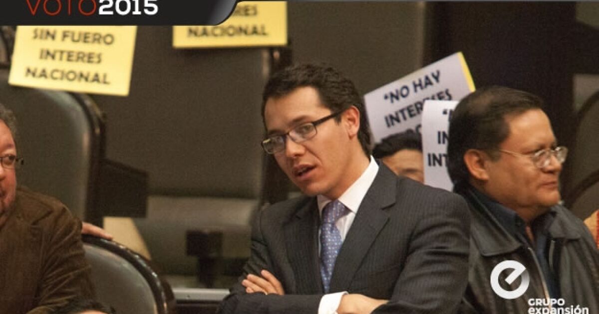 Fernando Zárate deja las filas del PRD por las "mafias" dentro del partido