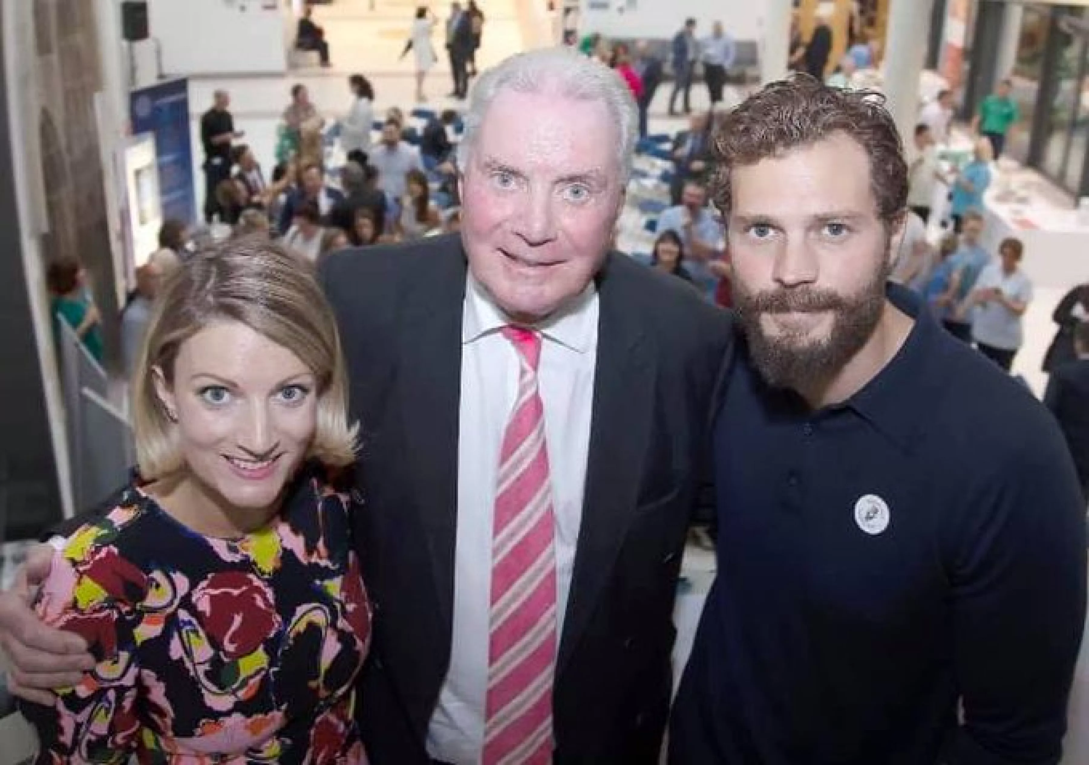 Muere papá del protagonista de '50 Sombras de Grey' por Covid-19