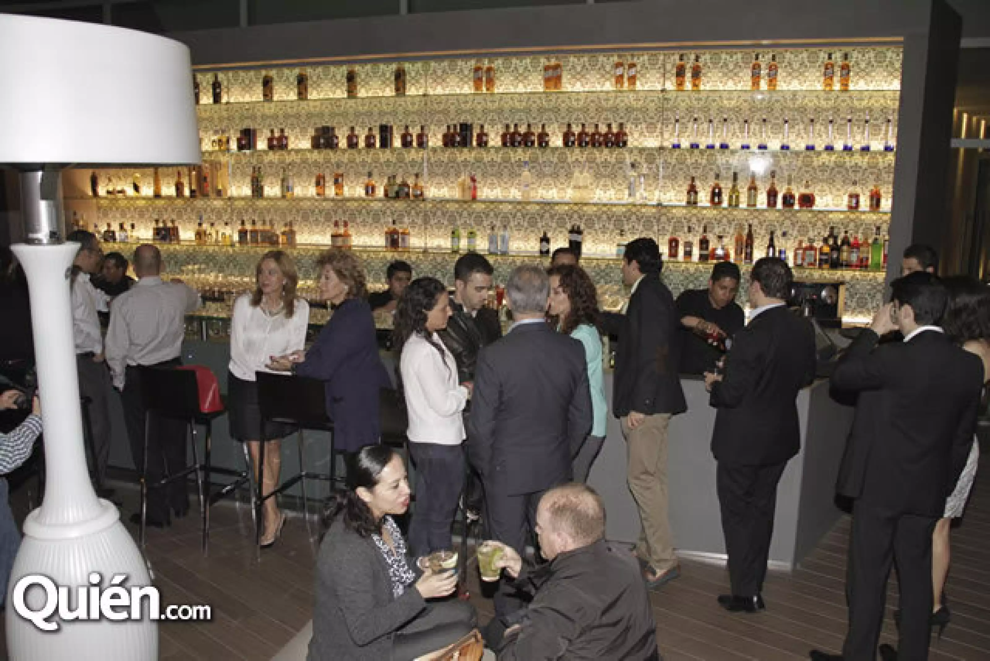 Los Helfon inauguran el Eleven Bar & Lounge
