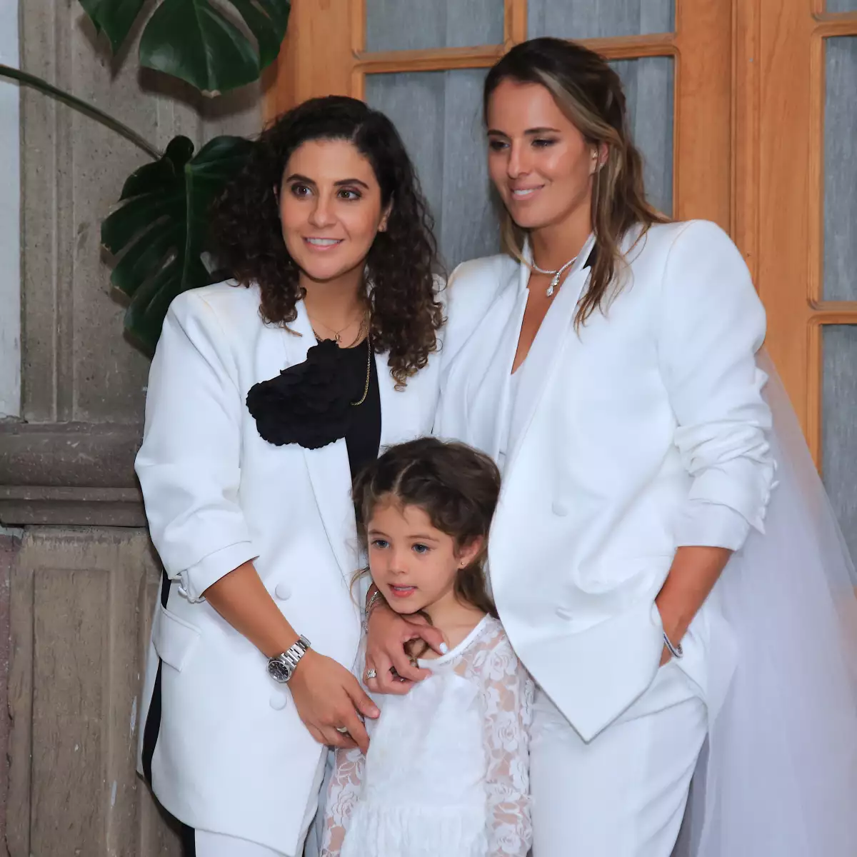 Mariel Duayhe y Saskia Niño de Rivera se dieron el sí en una gran boda