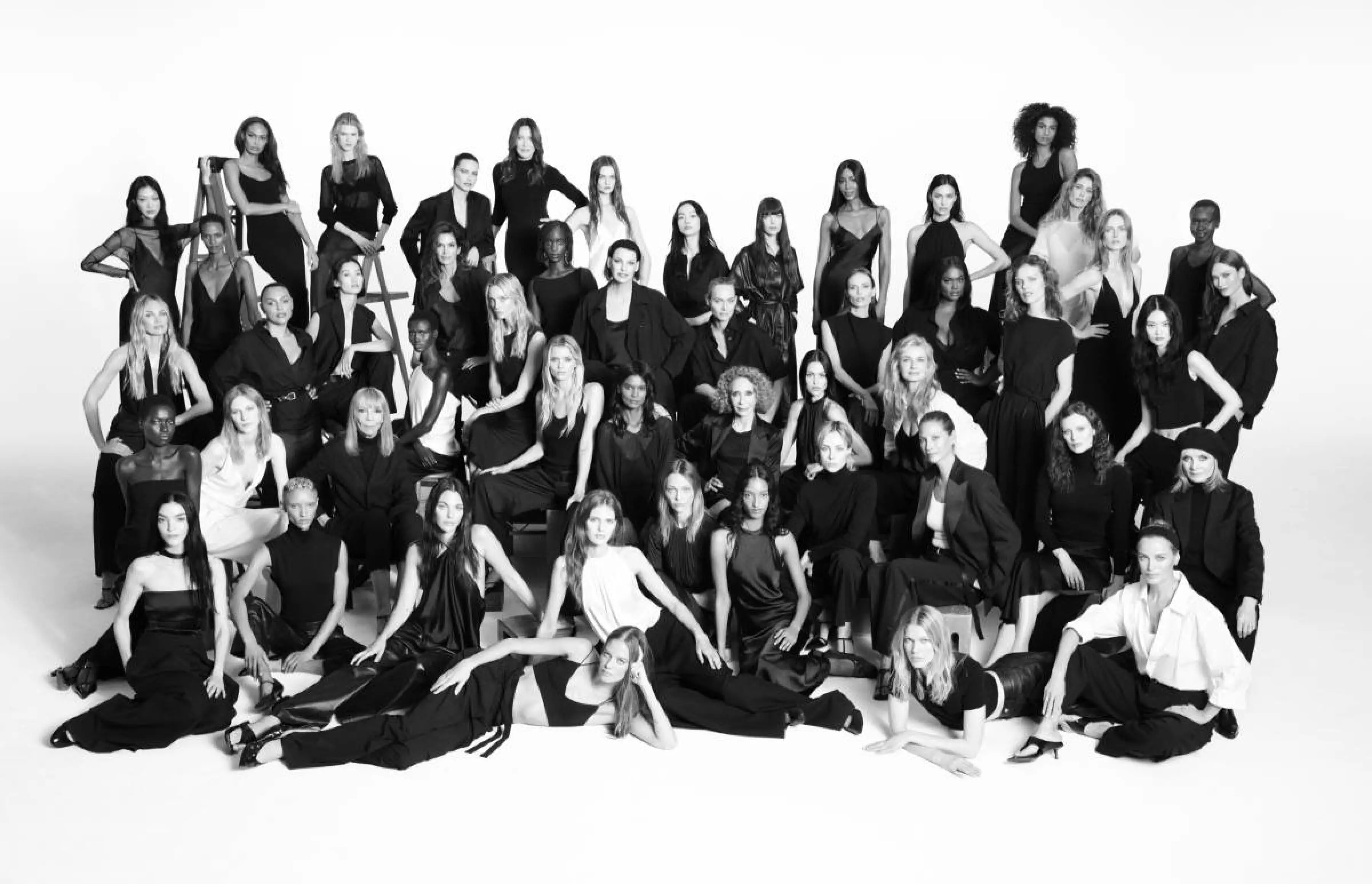 Zara celebra 50 años con una campaña con 50 modelos icónicas fotografiadas por Steven Meisel