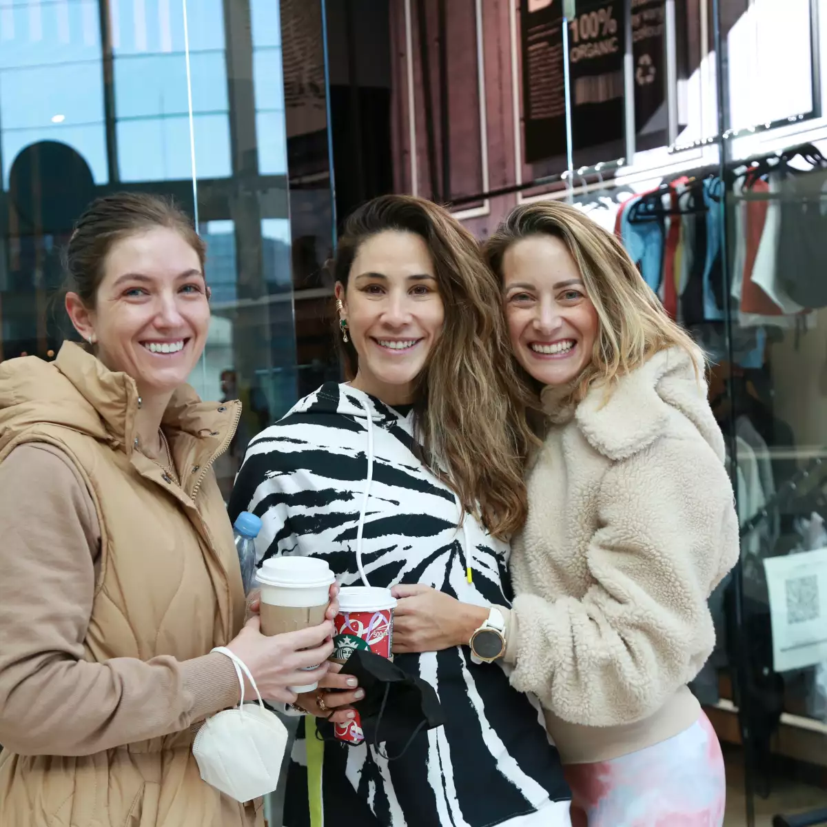 Alice Non Stop imparte clase de la mano de Asani