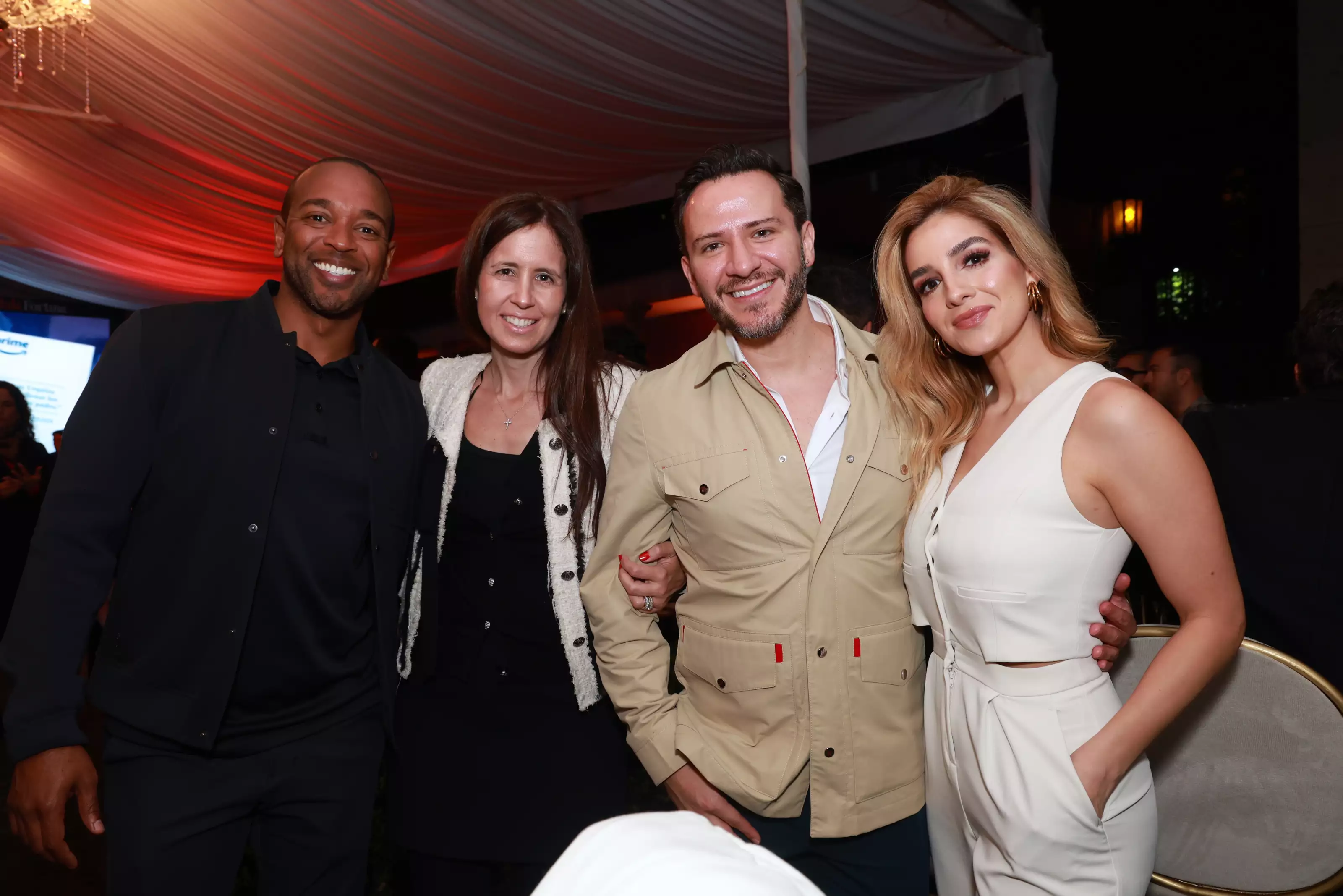 Humberto Zurita y Stephanie Salas en la fiesta de la serie Mala Fortuna