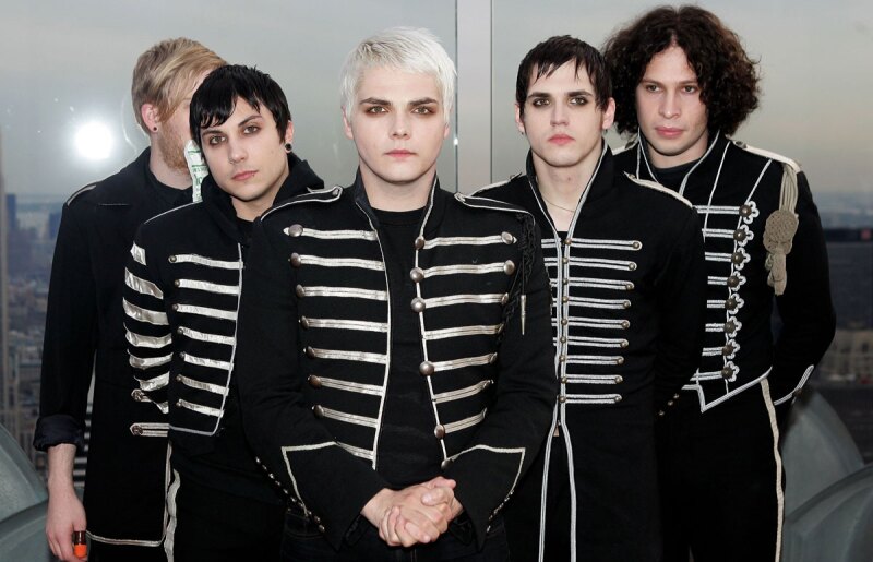 Emo Nivel My Chemical Romance Lanza Una L nea De Maquillaje Con Mucho emo-nivel-my-chemical-romance-lanza-una-l-nea-de-maquillaje-con-mucho