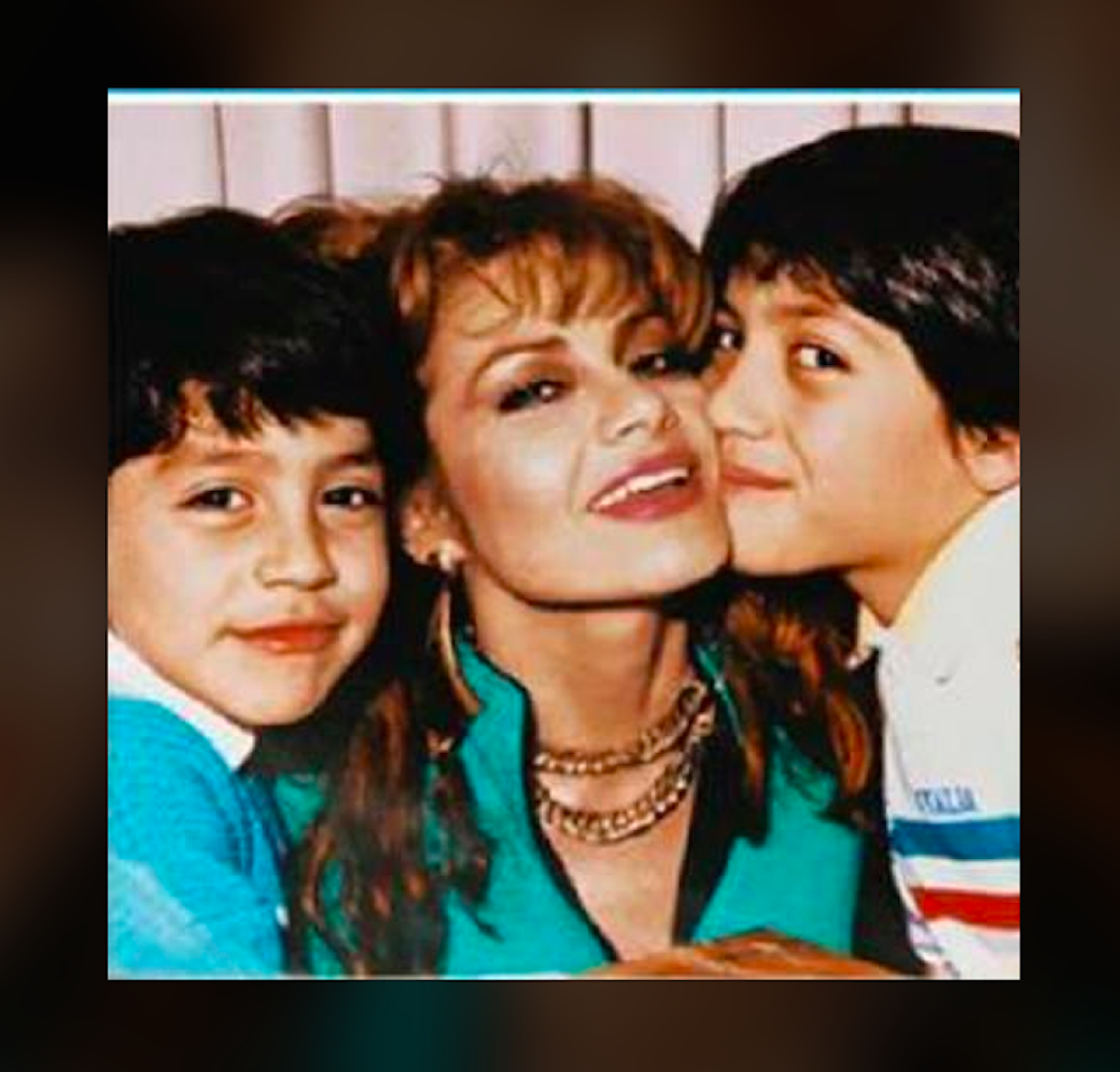 La vez que García Harfuch salió en portada de revista con su mamá ...
