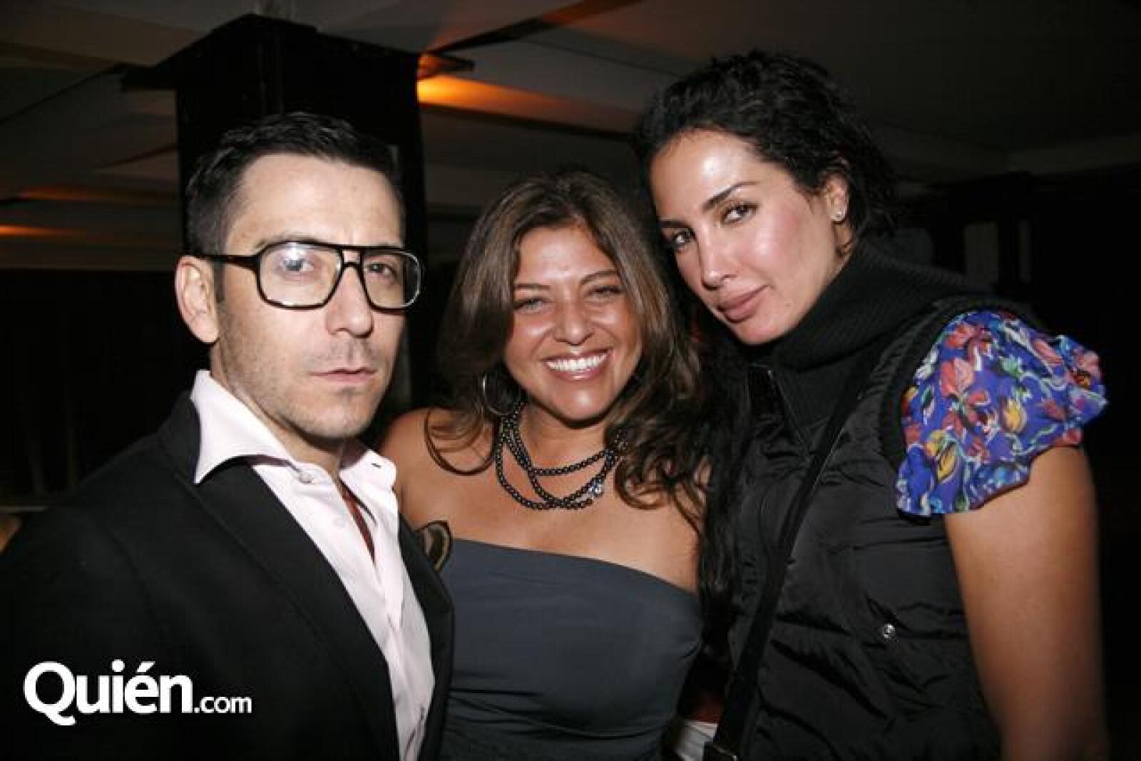 Jacquelin y Germán celebran en el Brick