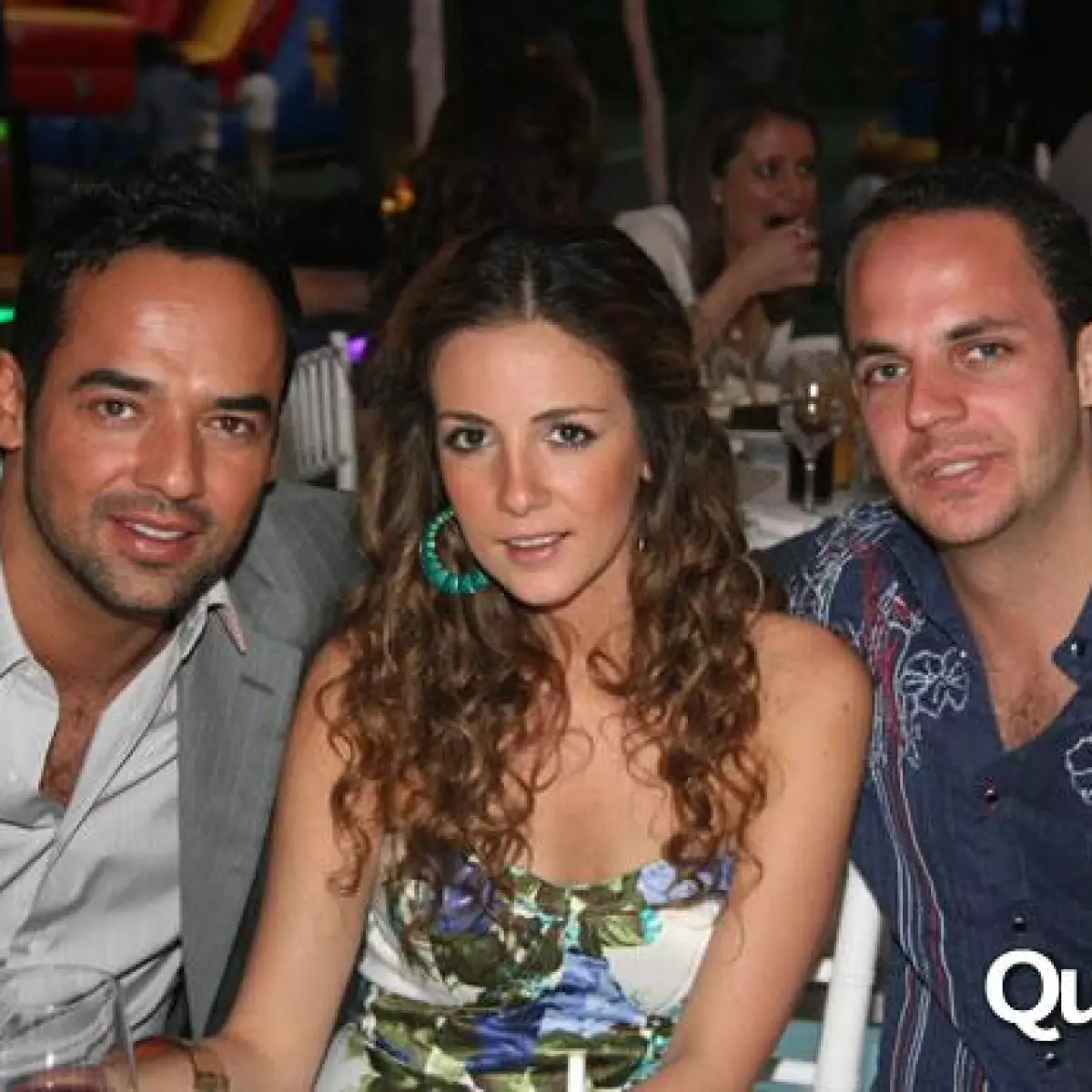 Ricardo y Alina Estrada bautizan a su hijo