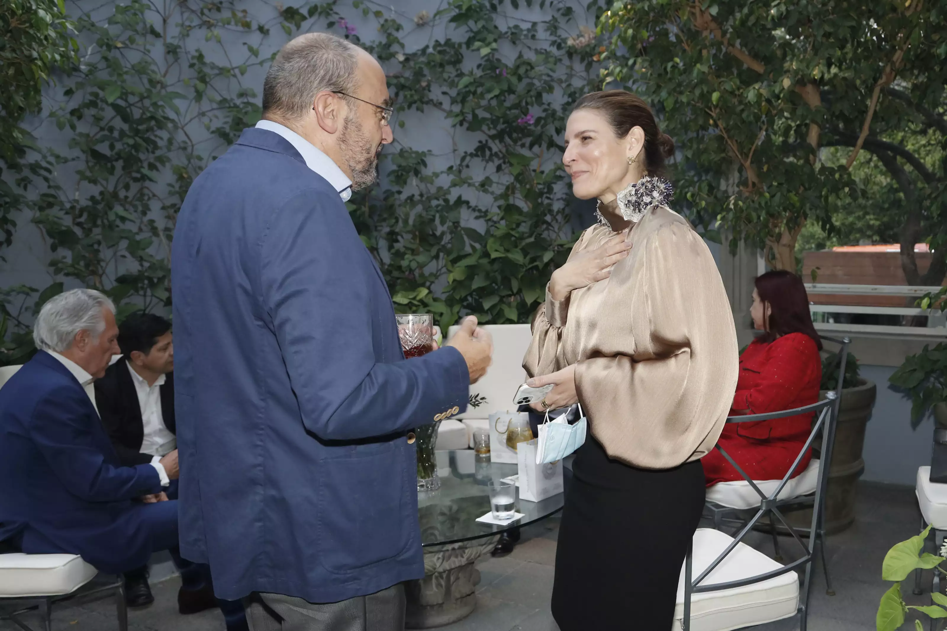 María Isabel Castillo organiza cena en la Embajada de la República ...