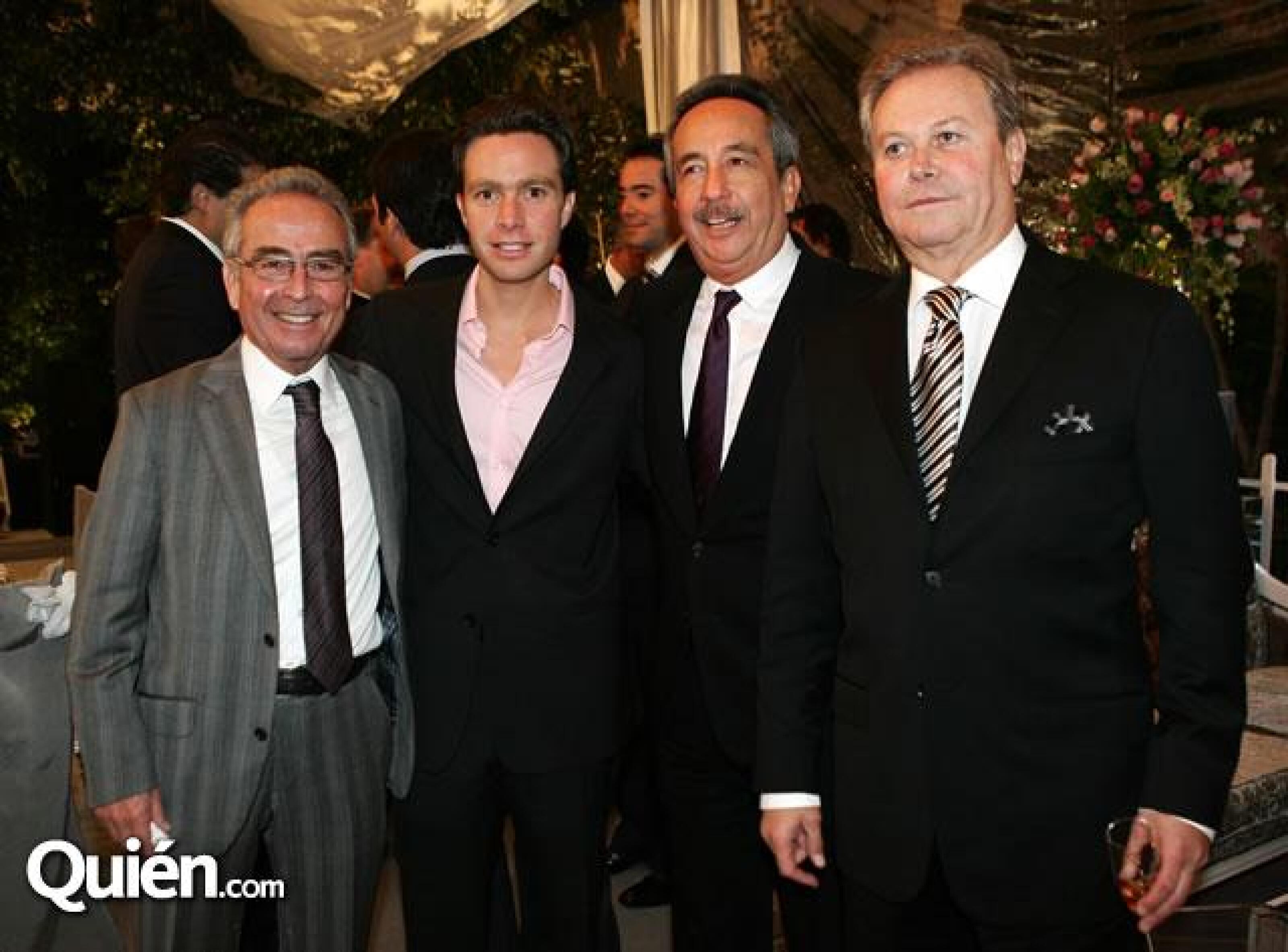 Lily Henaine y Manolo Fernández bautizan a su hija Miranda