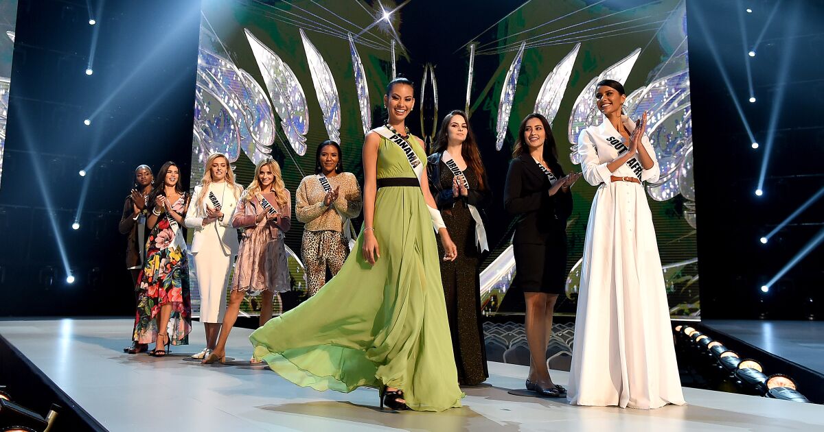 ¡Histórico! Miss Israel es la primera en desfilar con pantalón