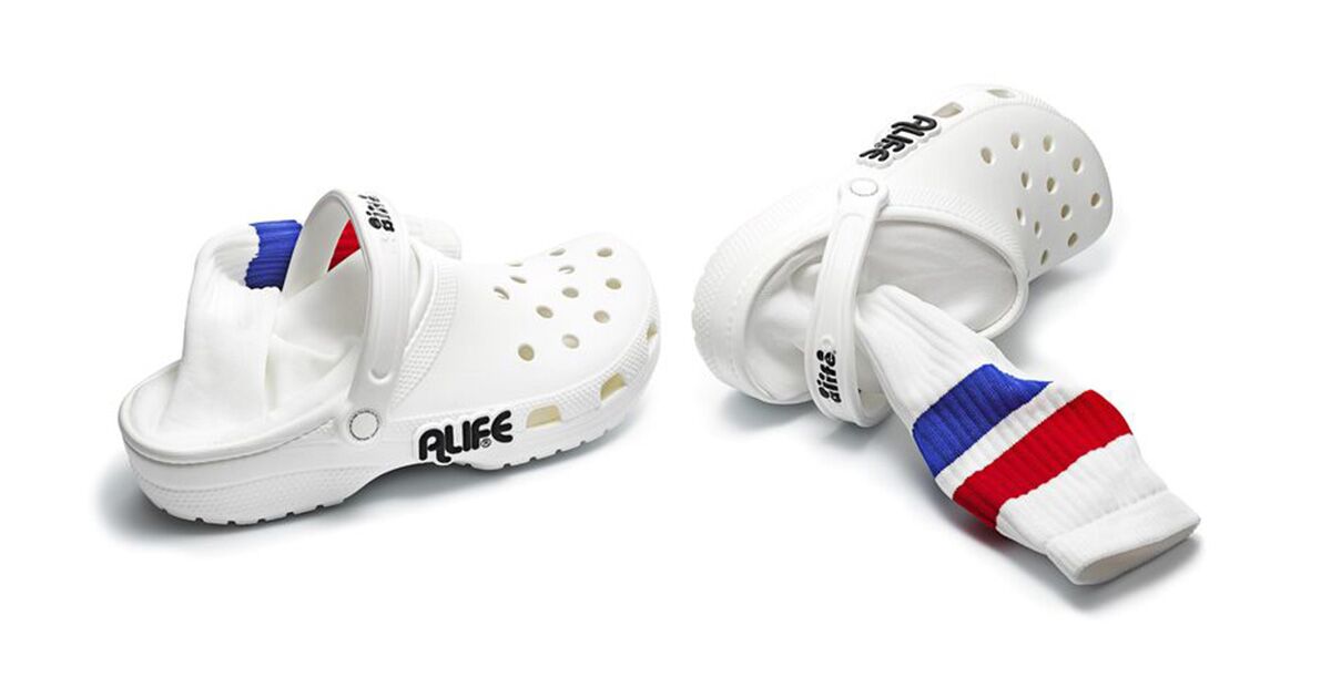 Crocs con calcetín integrado o cuento corto de terror