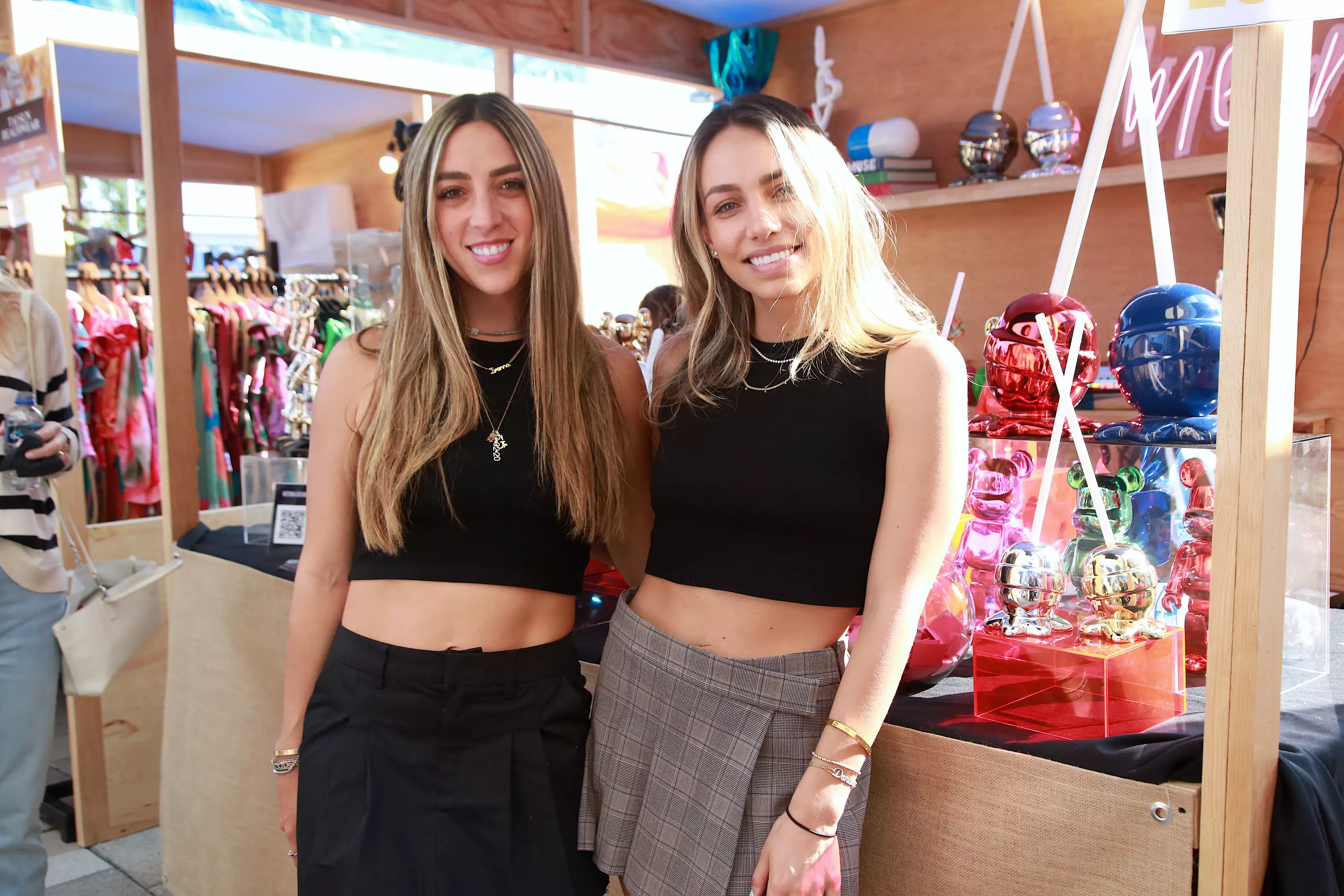 Evelyn Peralta y Julio Ayala en el bazar Hotbook de otoño