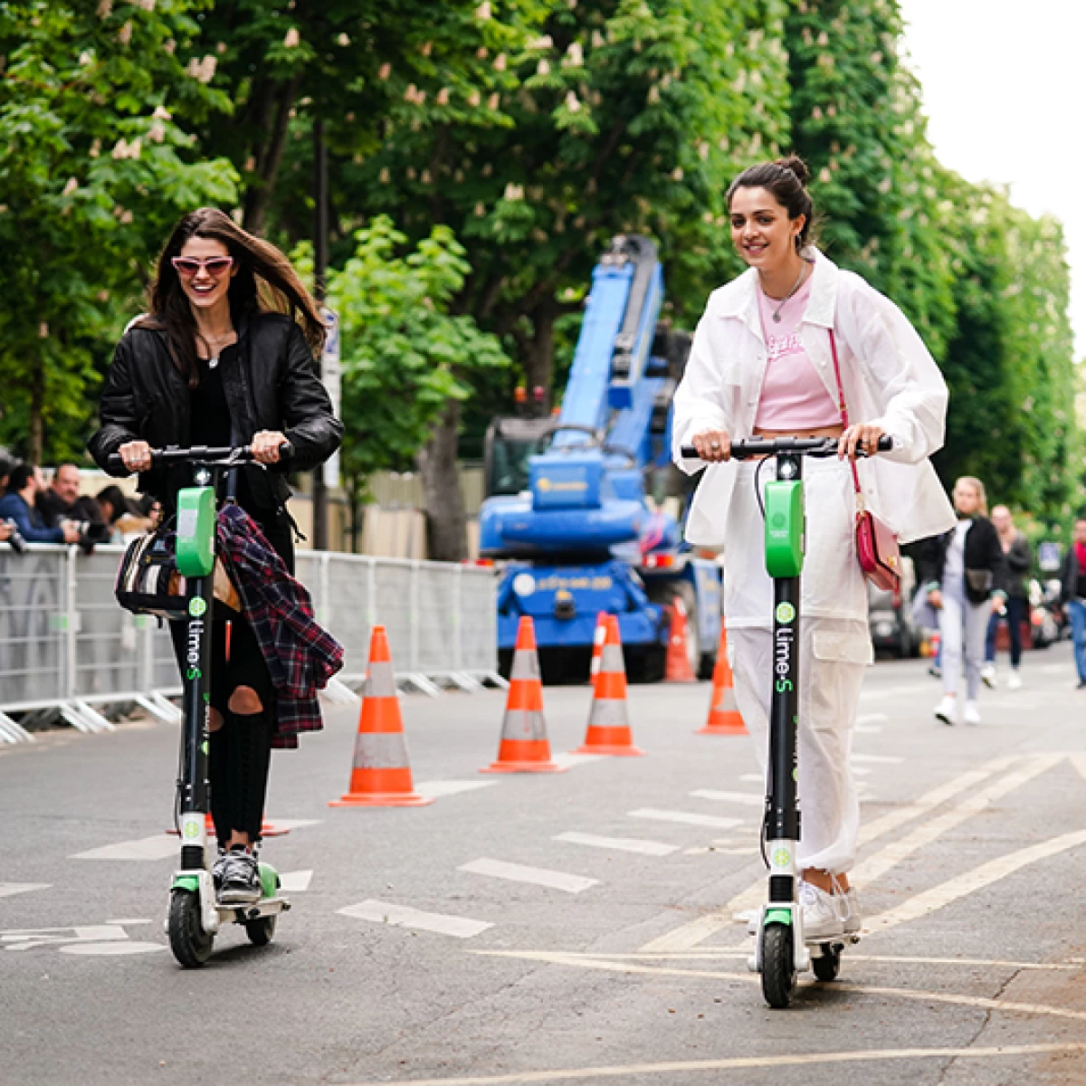 Los mejores looks de street style... ¡en scooter! (leíste bien, en scooter)