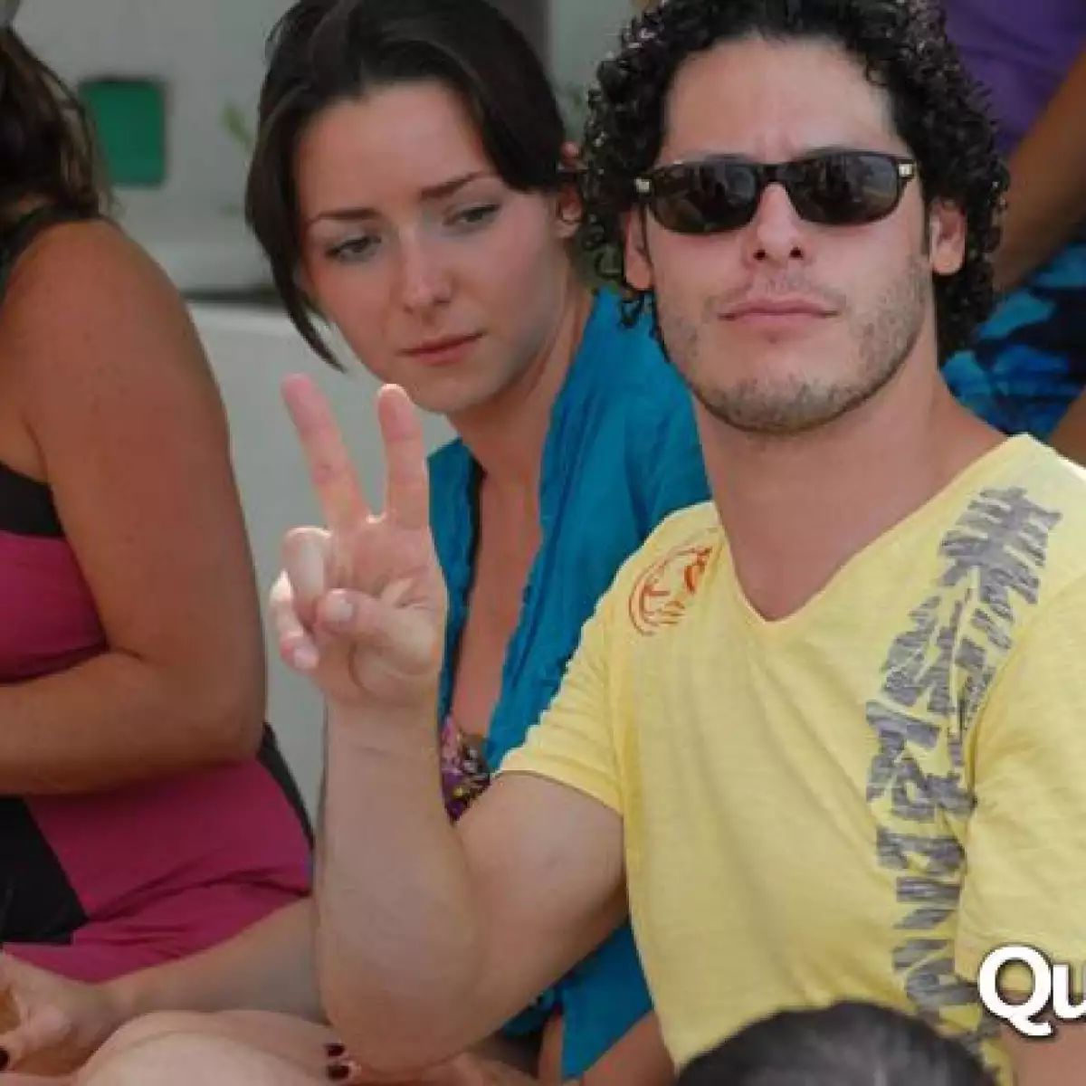 Pepe Sacal se divierte en pool party en Cancún