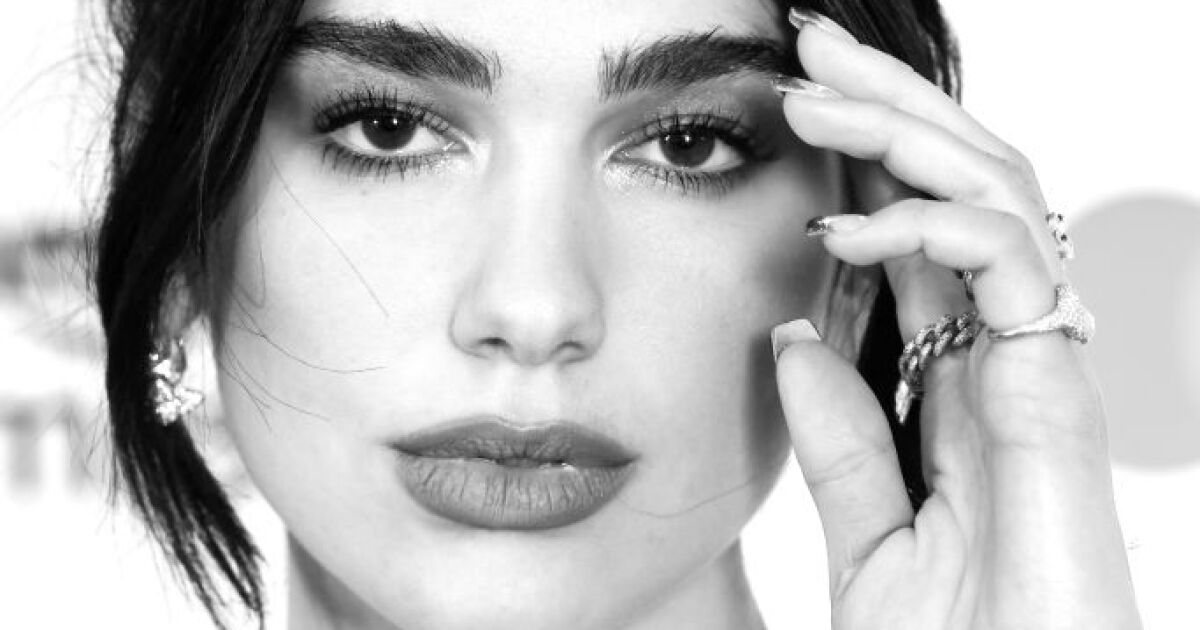 Dua Lipa es demandada por publicar una foto paparazzi de ella misma