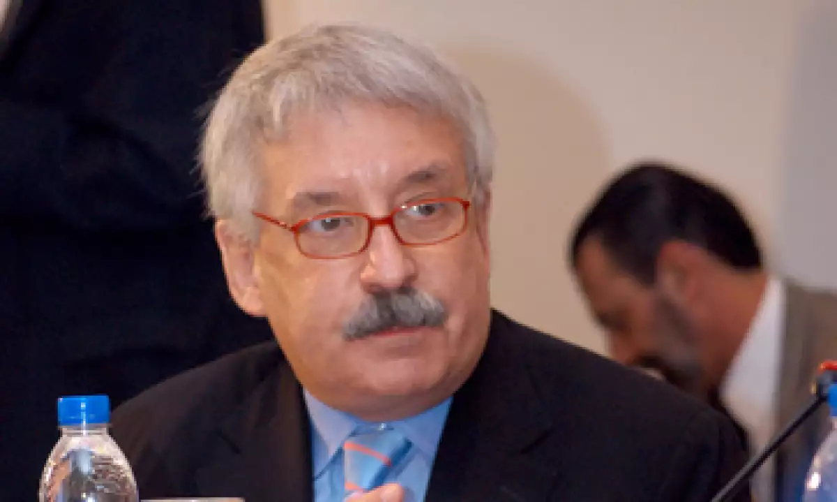 Proponen ratificar a Levín Coppel para nuevo periodo en IPAB