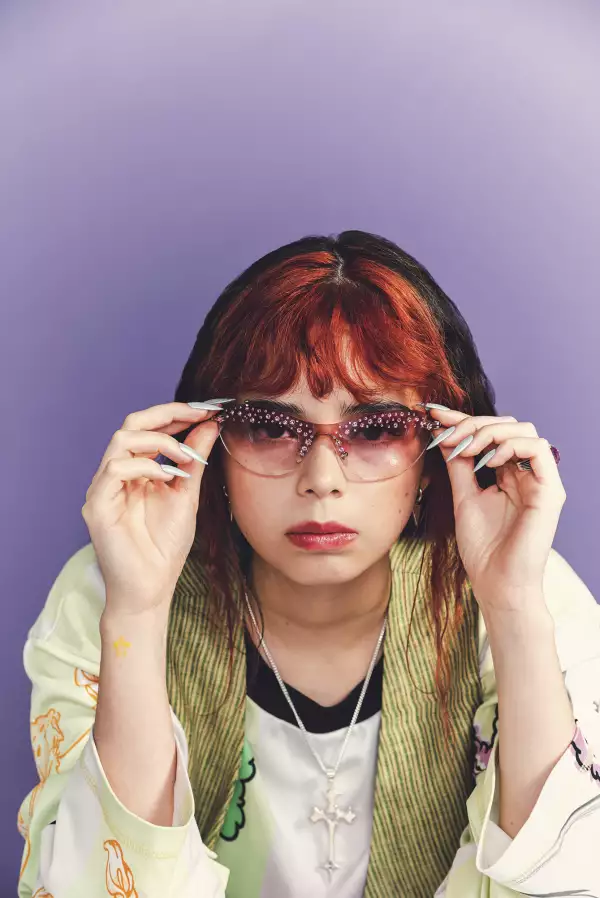 Bratty La Voz Auténtica Que Conquista El Indie Y La Portada De Elle México