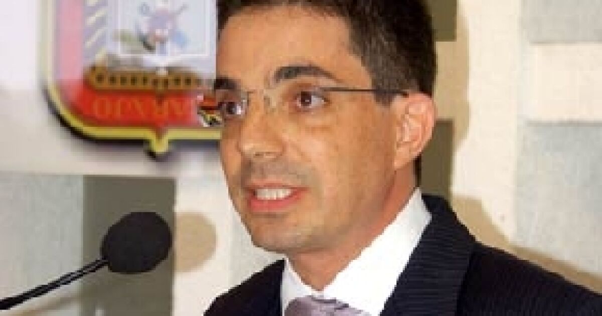 Renuncia Alberto Bazbaz a procuraduría mexiquense