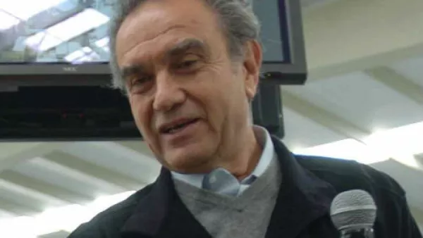El legado de Roberto Plascencia para Flexi