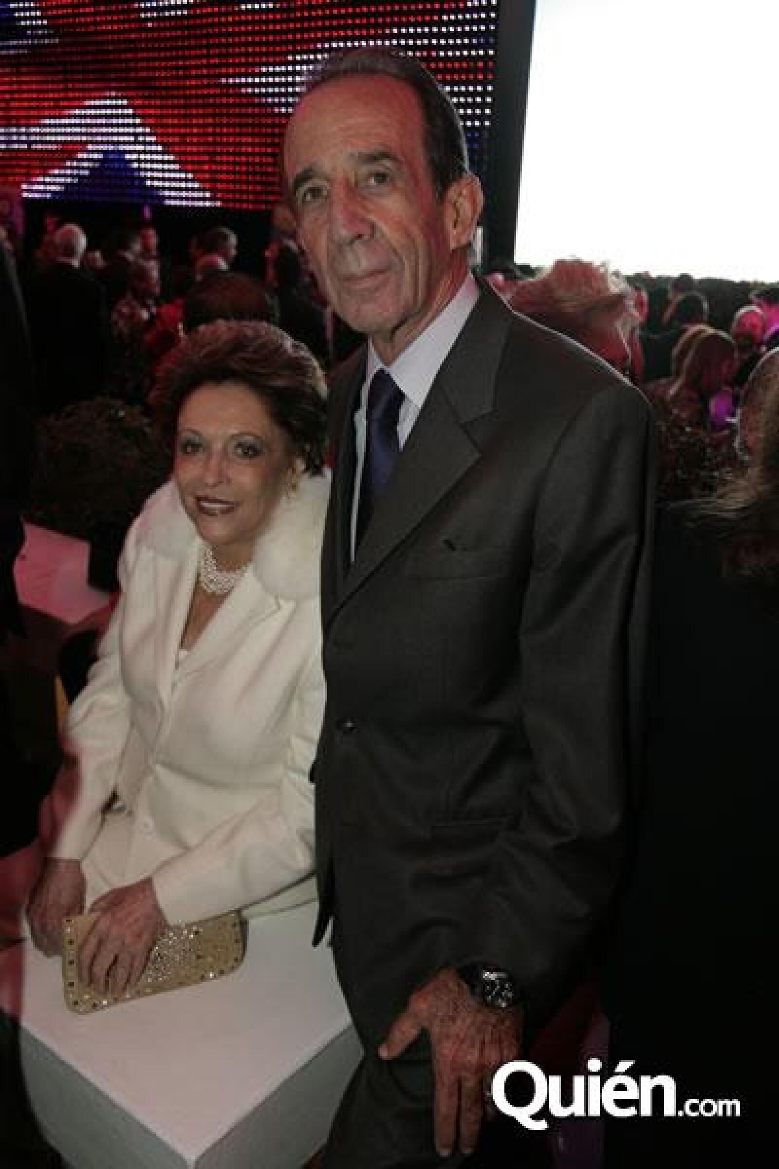 Manuel Arango festeja a la Reina Isabel II