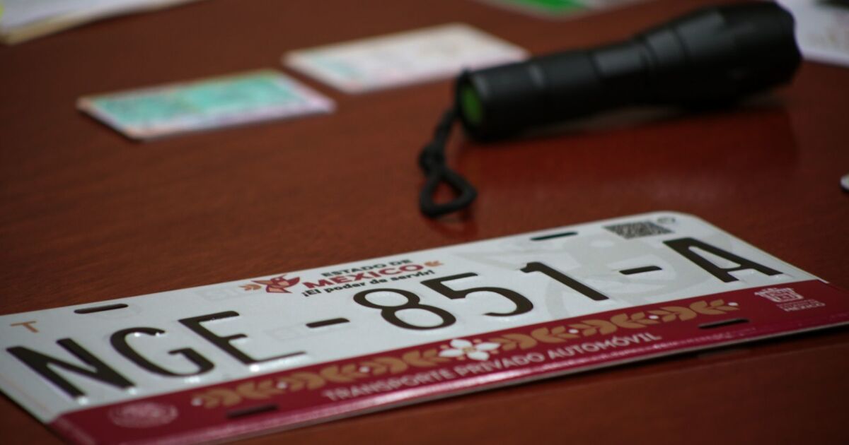 ¿Cómo dar de baja placas de la CDMX en línea?