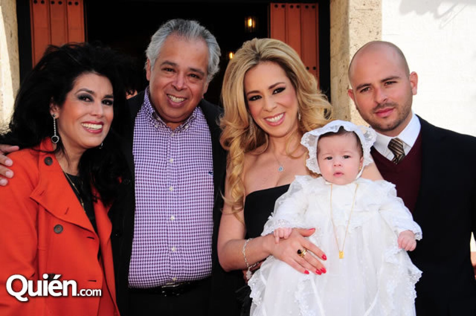 Sandy López bautiza a su hija Julianna