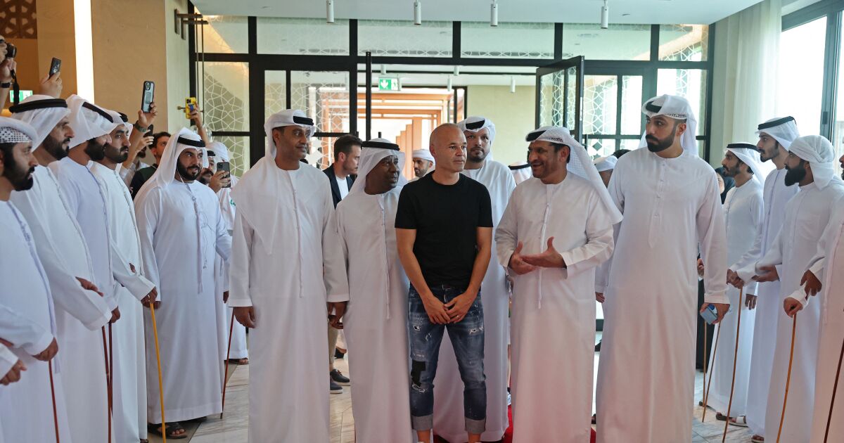 Andrés Iniesta se va al Emirates FC