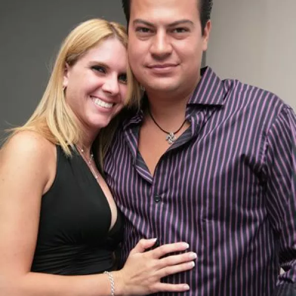 Simon Atri y Carlos Sánchez festejan juntos su cumpleaños