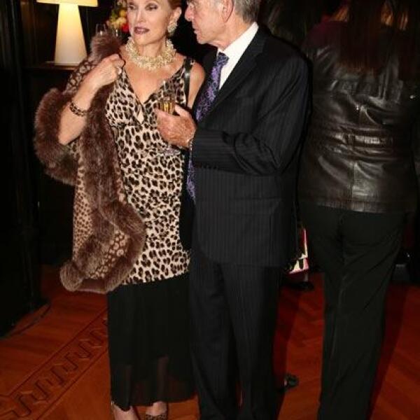 Maite Perroni conoce nueva fragancia de Laudomia Pucci