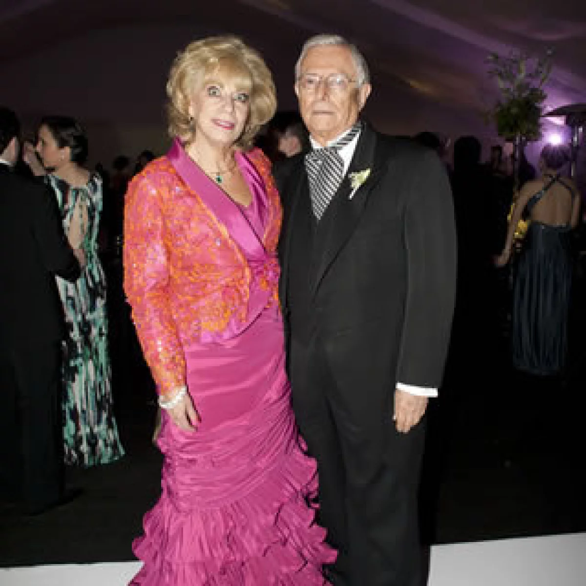 Unen sus vidas Mónica Argüelles y Alejandro Negrete