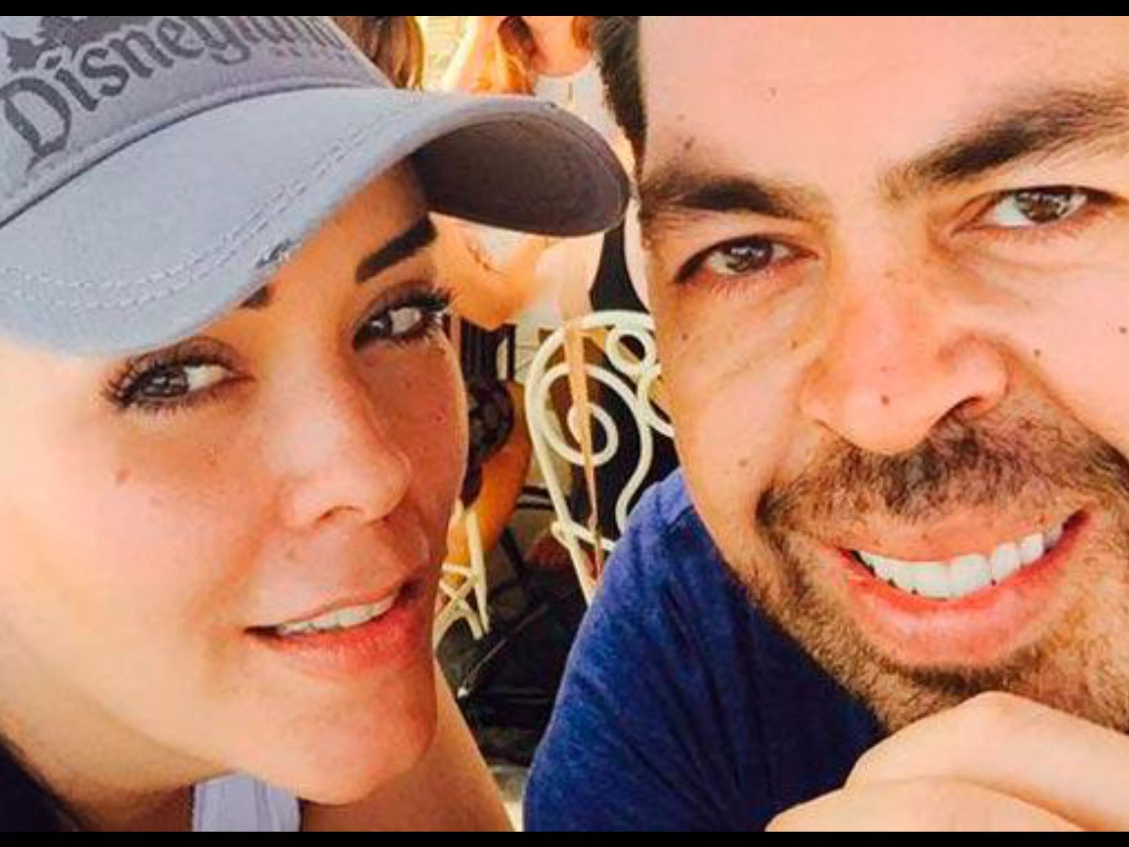 Jorge D Alessio Publica Orgulloso Y A Escondidas Foto De Su Esposa