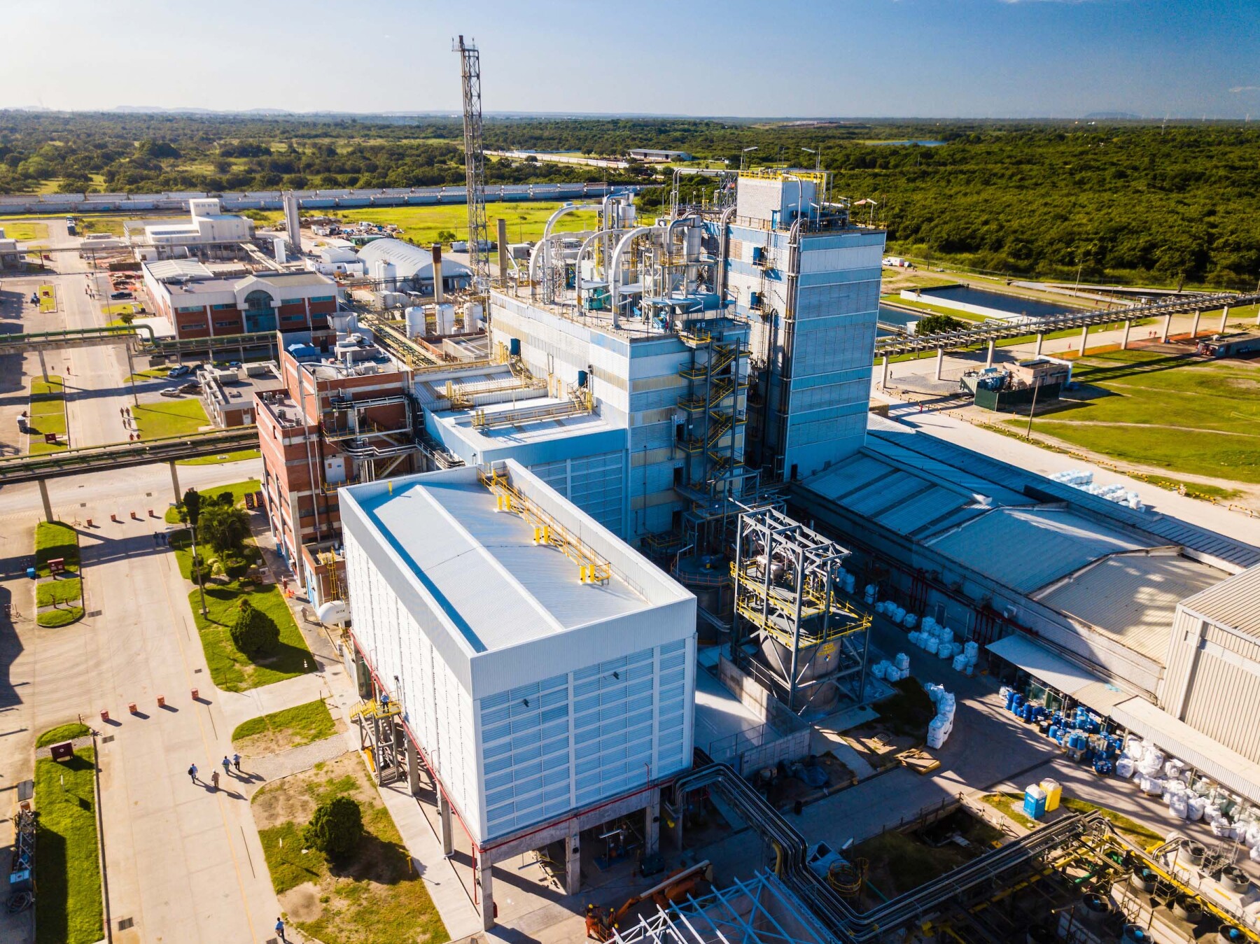 Alpek emite bonos por 500 mdd en el mercado internacional