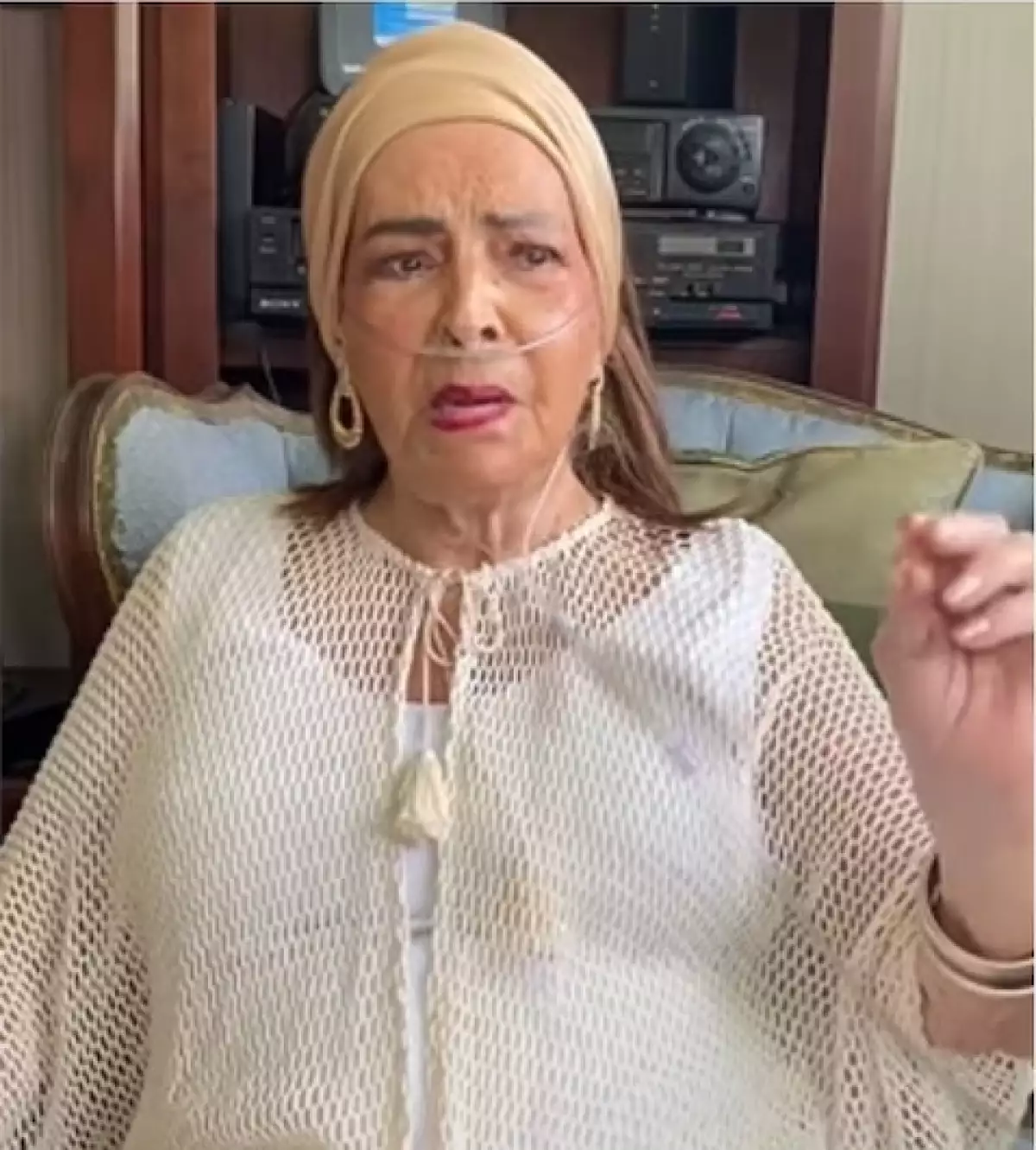 Elsa Aguirre, a sus 94 años, reaparece y debuta en redes sociales