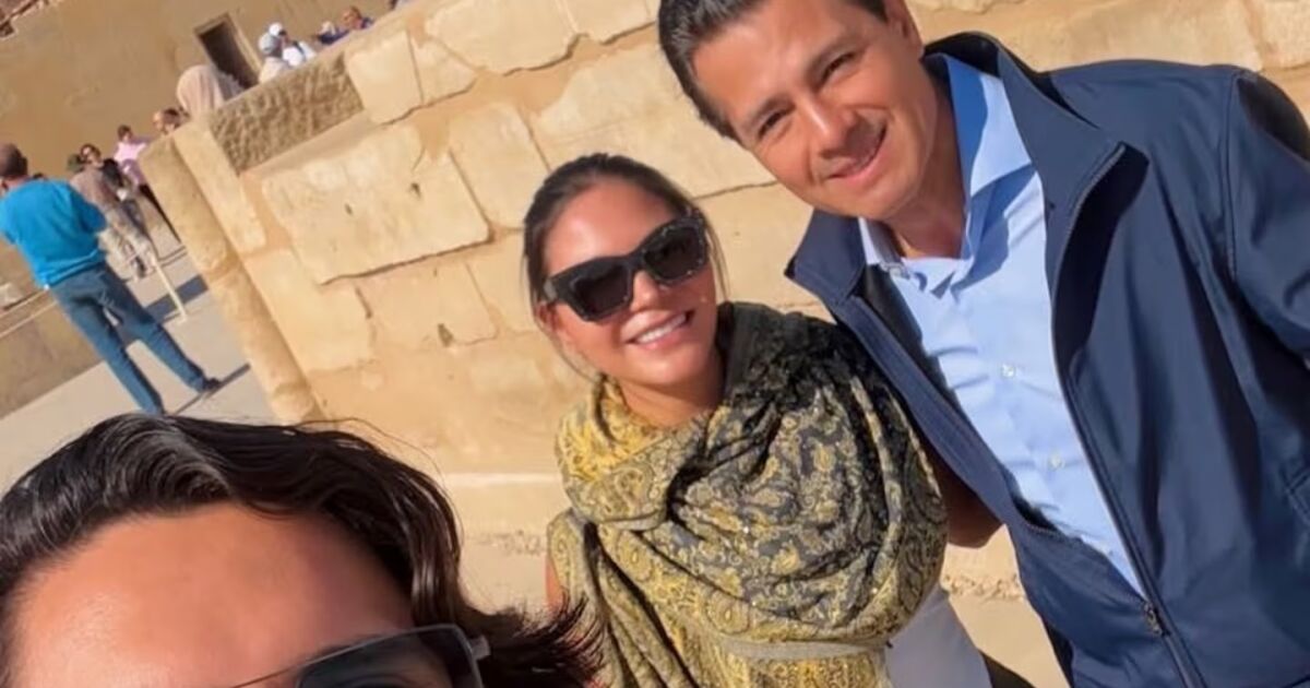 Captan a Enrique Peña Nieto de paseo por Egipto