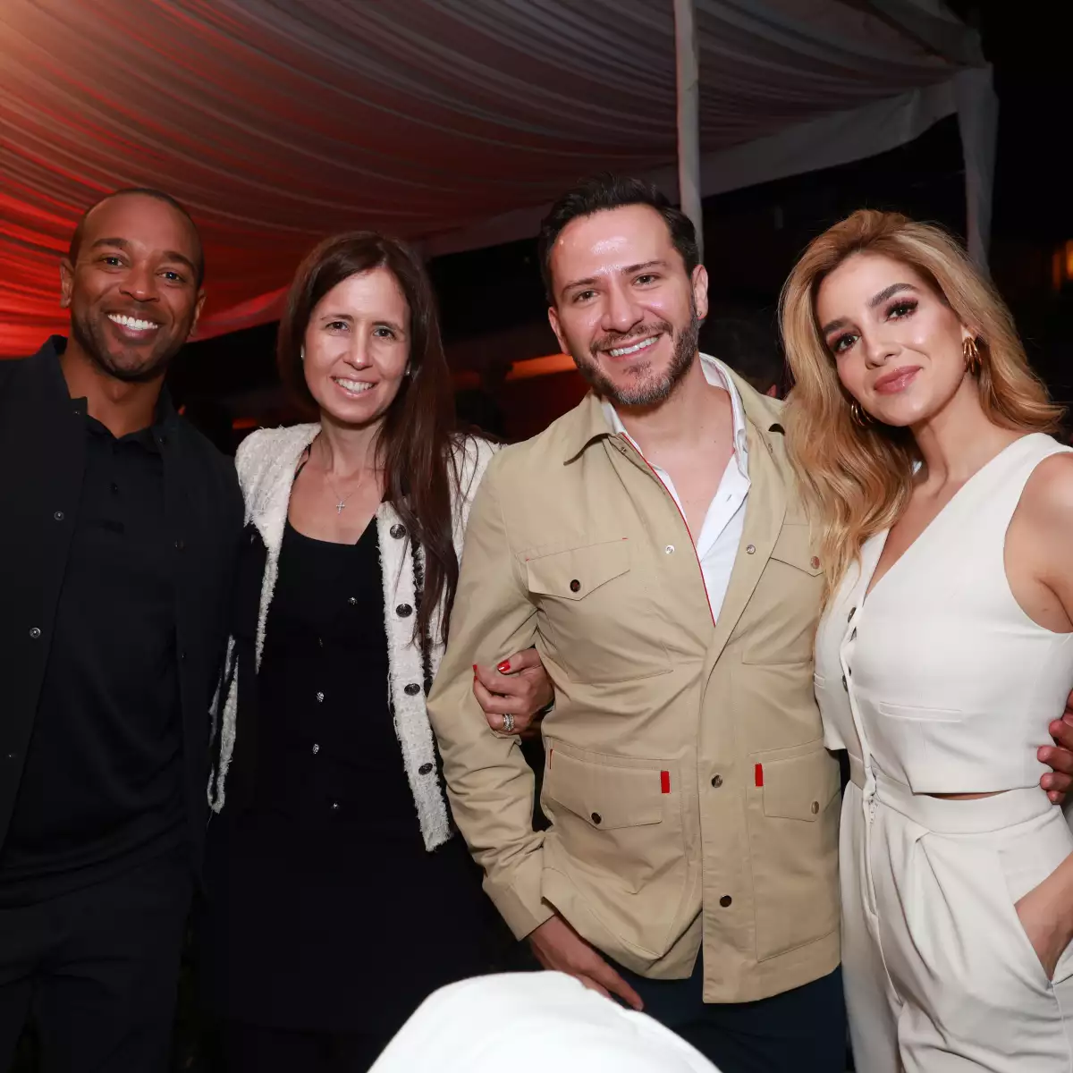 Humberto Zurita y Stephanie Salas en la fiesta de la serie Mala Fortuna