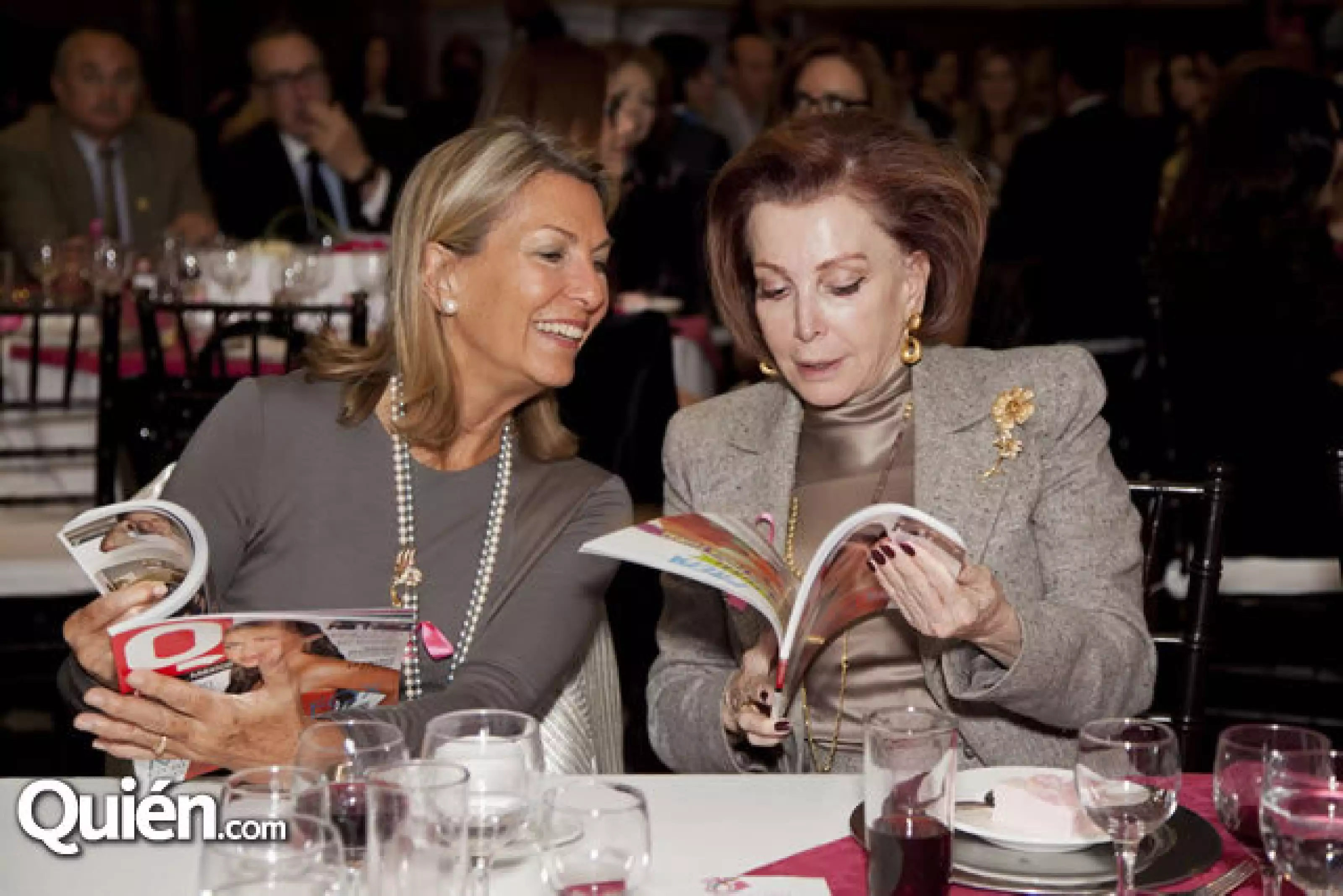 Marie Thérèse Arango y María Luisa Serna reciben premio
