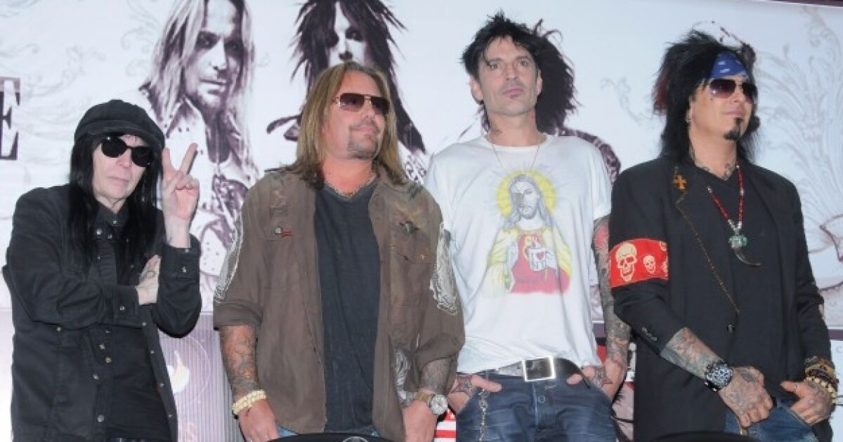 Los integrantes de Mötley Crüe firman pacto para separarse "pacíficamente"