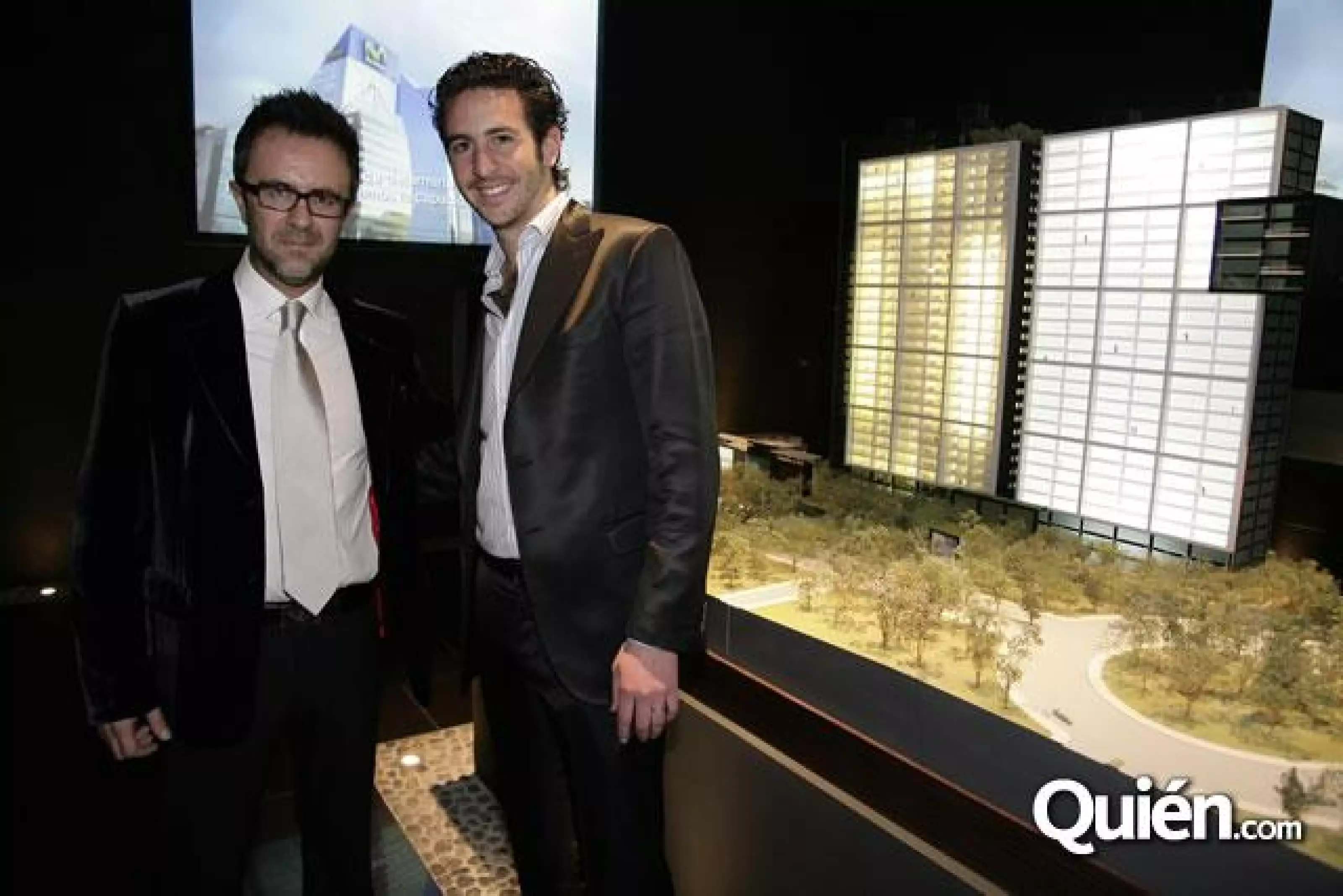 Marco Coello y Sion Cherem preinauguran High Park