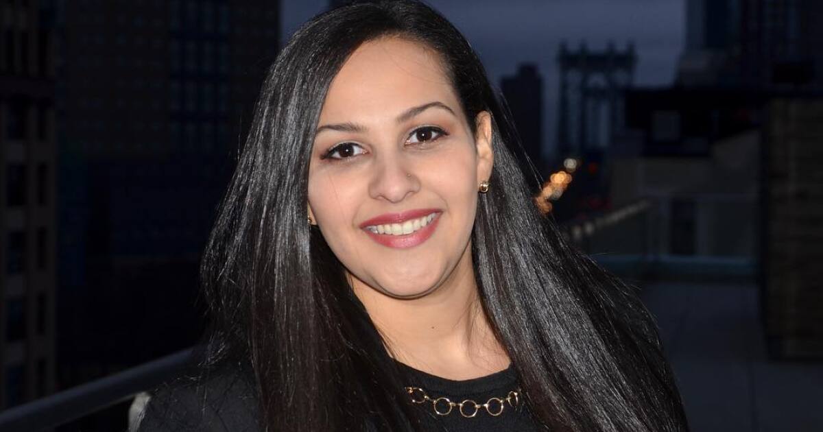 Ella es Mariel Colón, la abogada y amiga de Emma Coronel que también canta