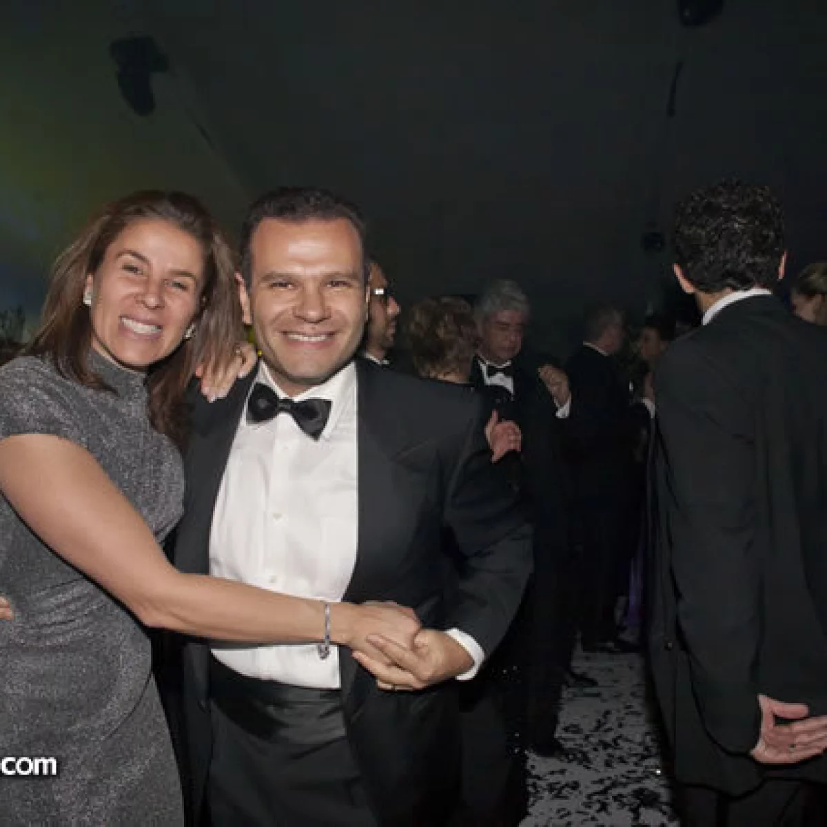 Unen sus vidas Mónica Argüelles y Alejandro Negrete