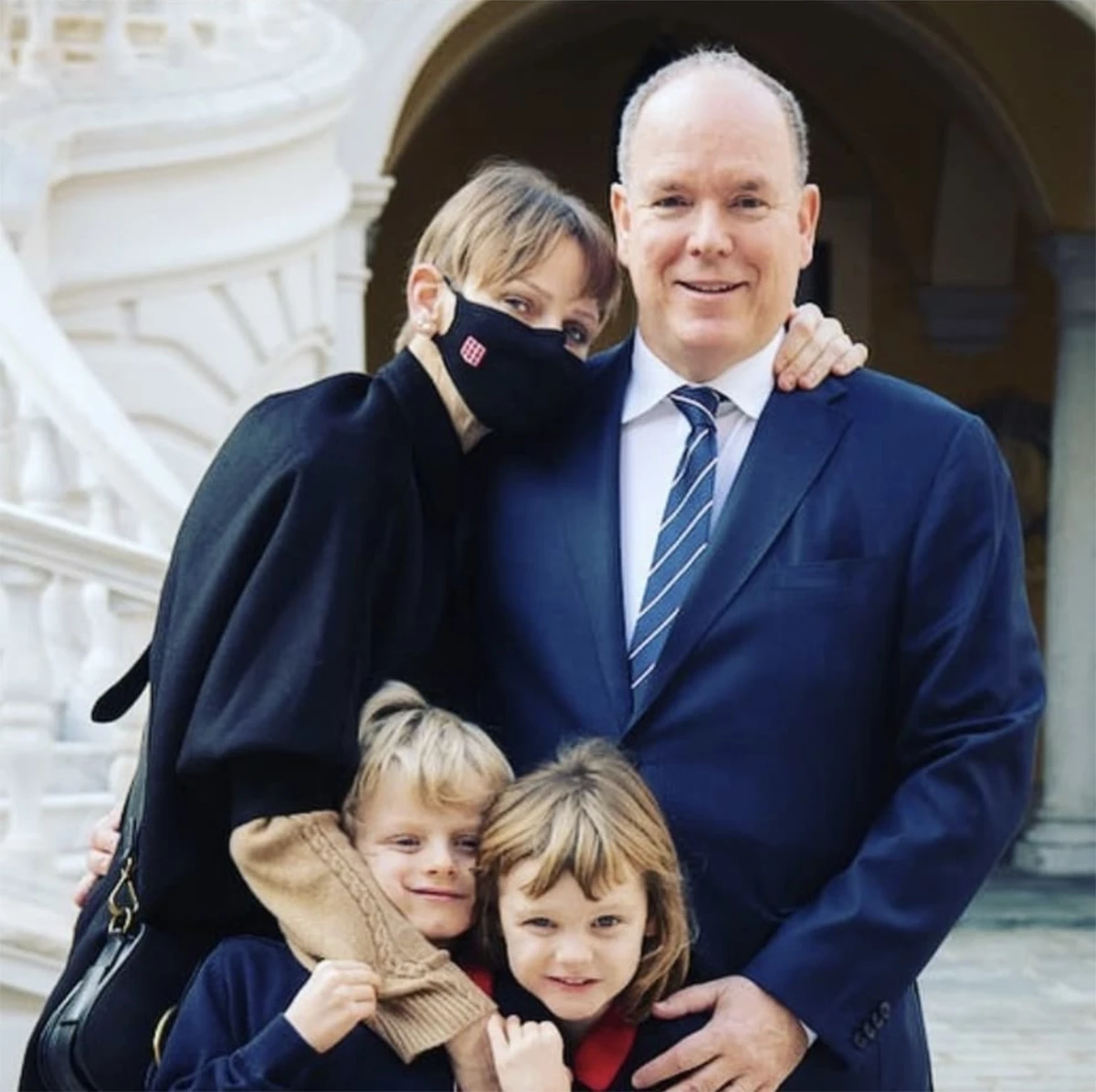 Tras una larga recuperación, la princesa Charlene al fin vuelve a Mónaco