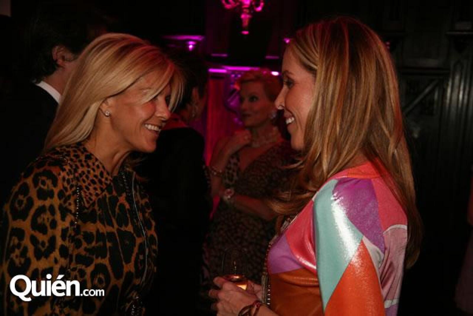 Maite Perroni conoce nueva fragancia de Laudomia Pucci